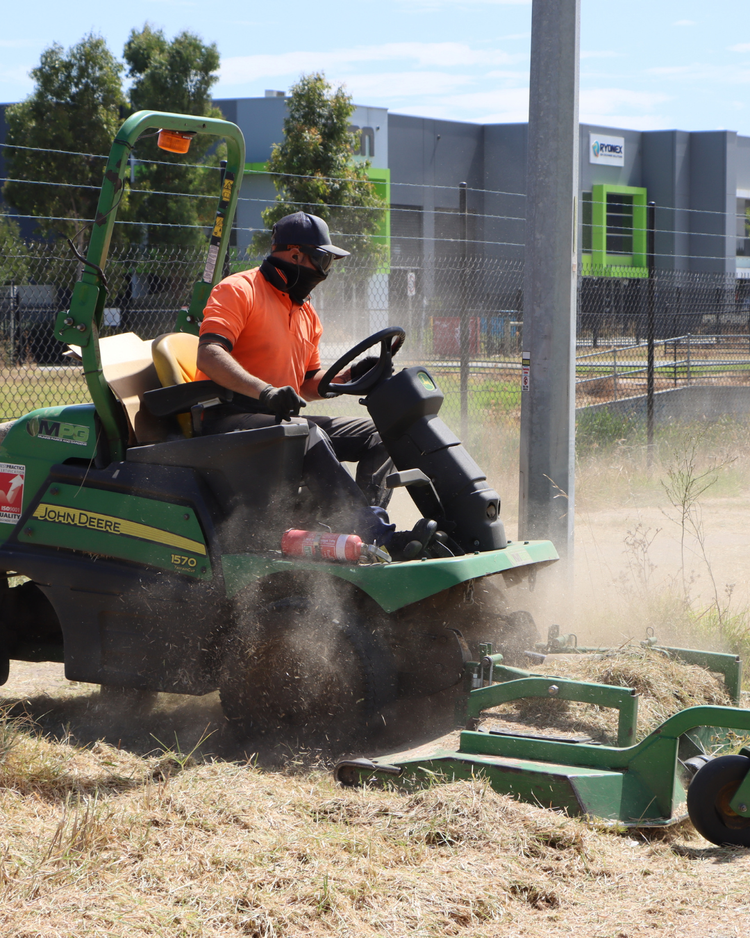 Ride On Mowing — Munns Parks and Gardens