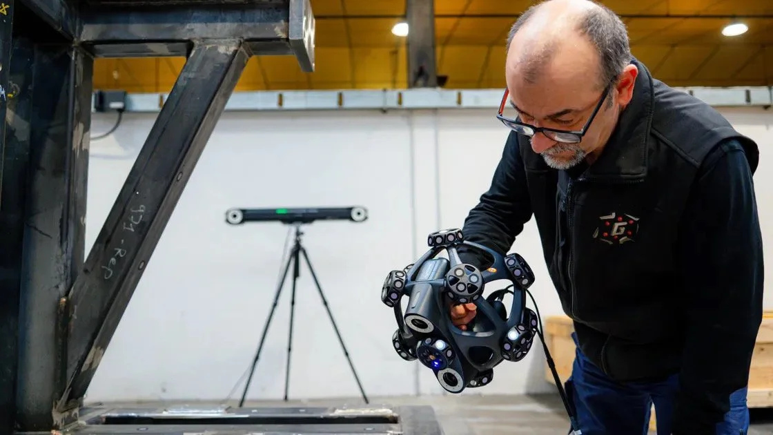 Hexagon Launches Hyperscan 3D Scanner for industrial environments — CMM ...