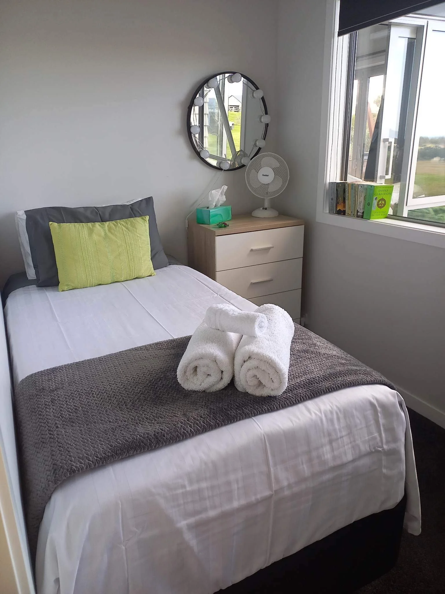 Piwakawaka Room — Moko Hiwi Escape | Ruakākā Accommodation