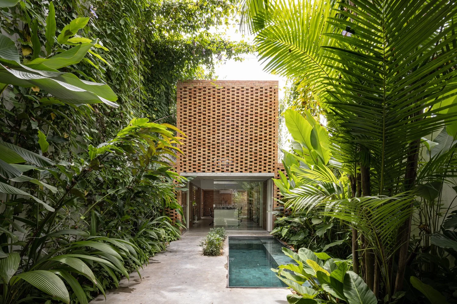 Designing with Humidity: How Architecture Adapts to the World’s Dampest ...