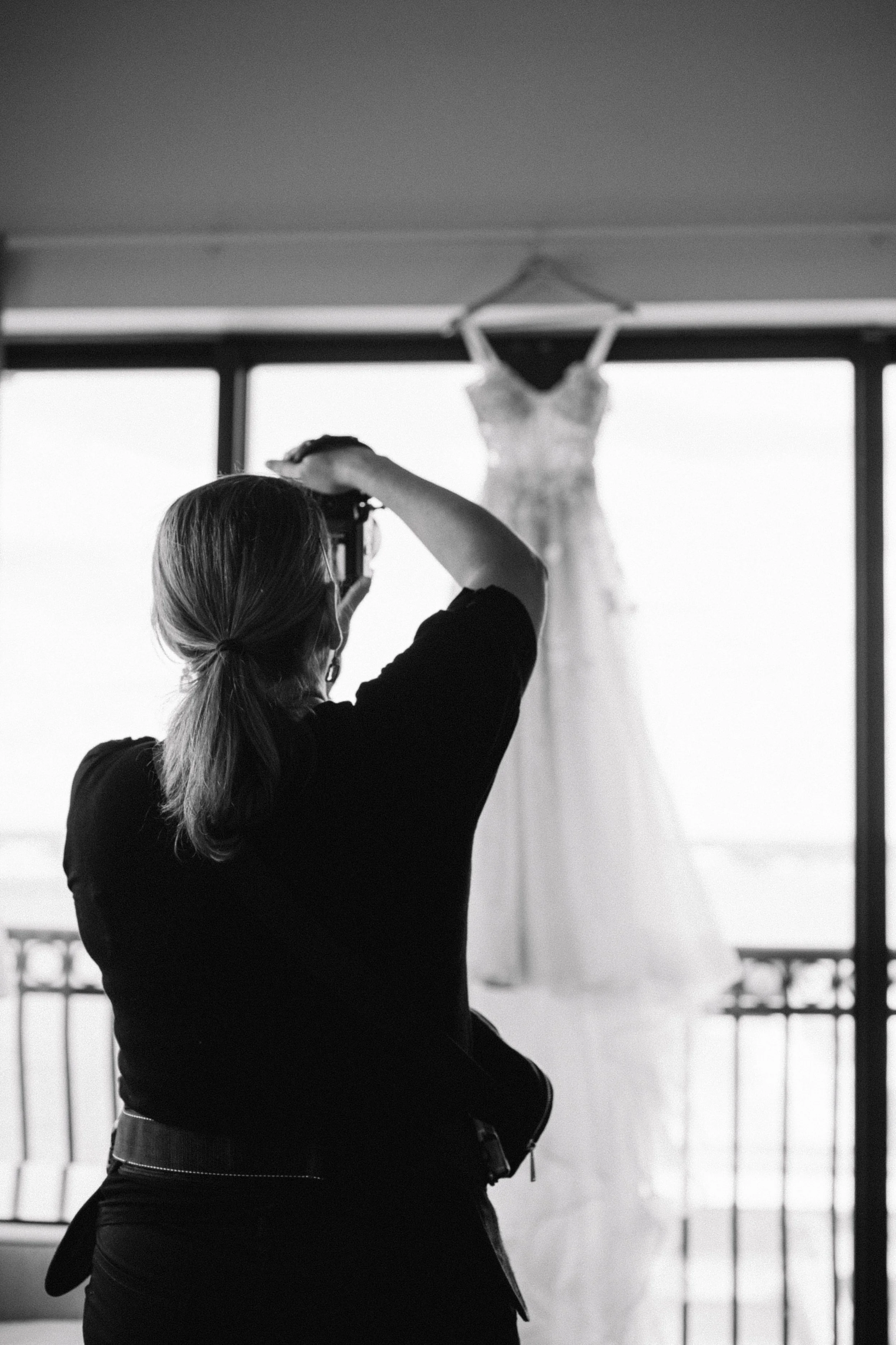 Beautiful Wedding Photos and a Chill Wedding Photographer - How To Get ...