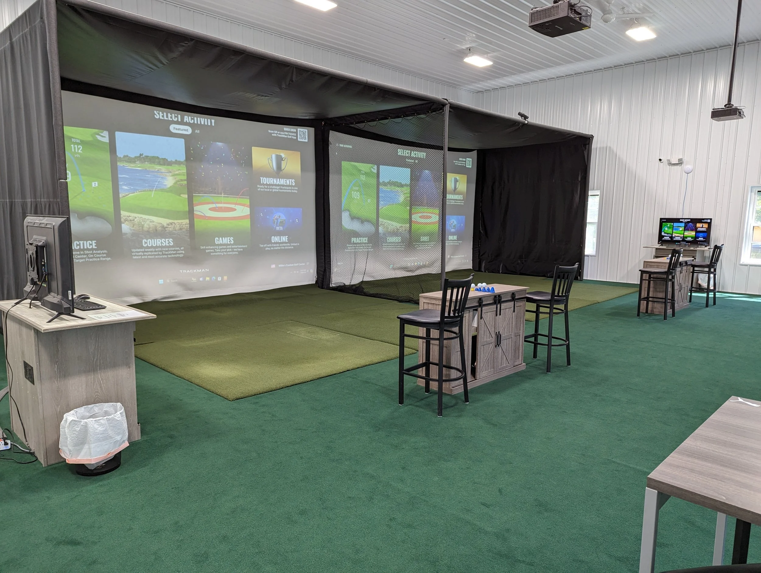 Simulators | Book Your Golf Simulator Session Today — Willie's Custom ...