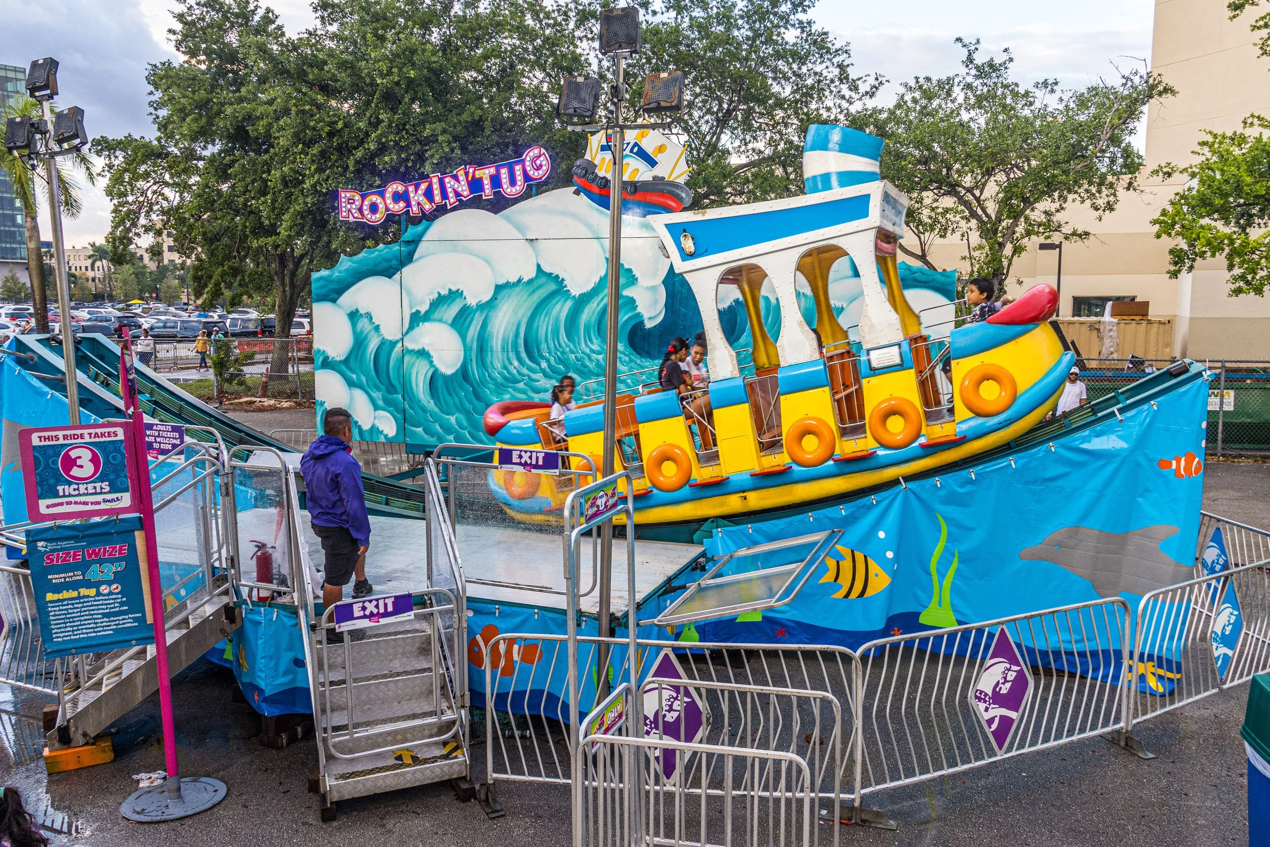 MIDWAY RIDES & GAMES — Western Fair