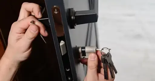Residential vs. Commercial Schlage Locks: SC1 & SC4 Keyways Explained ...