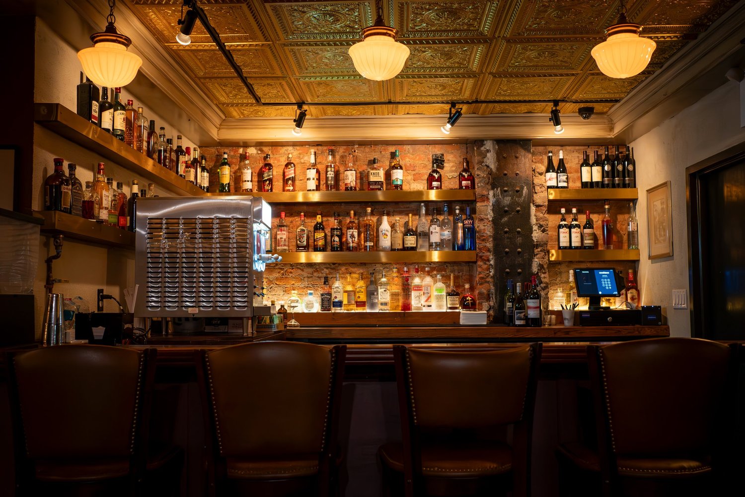 Colony Cocktail Room | Visit for Memorable Cocktails — IrishAmericanPubNYC
