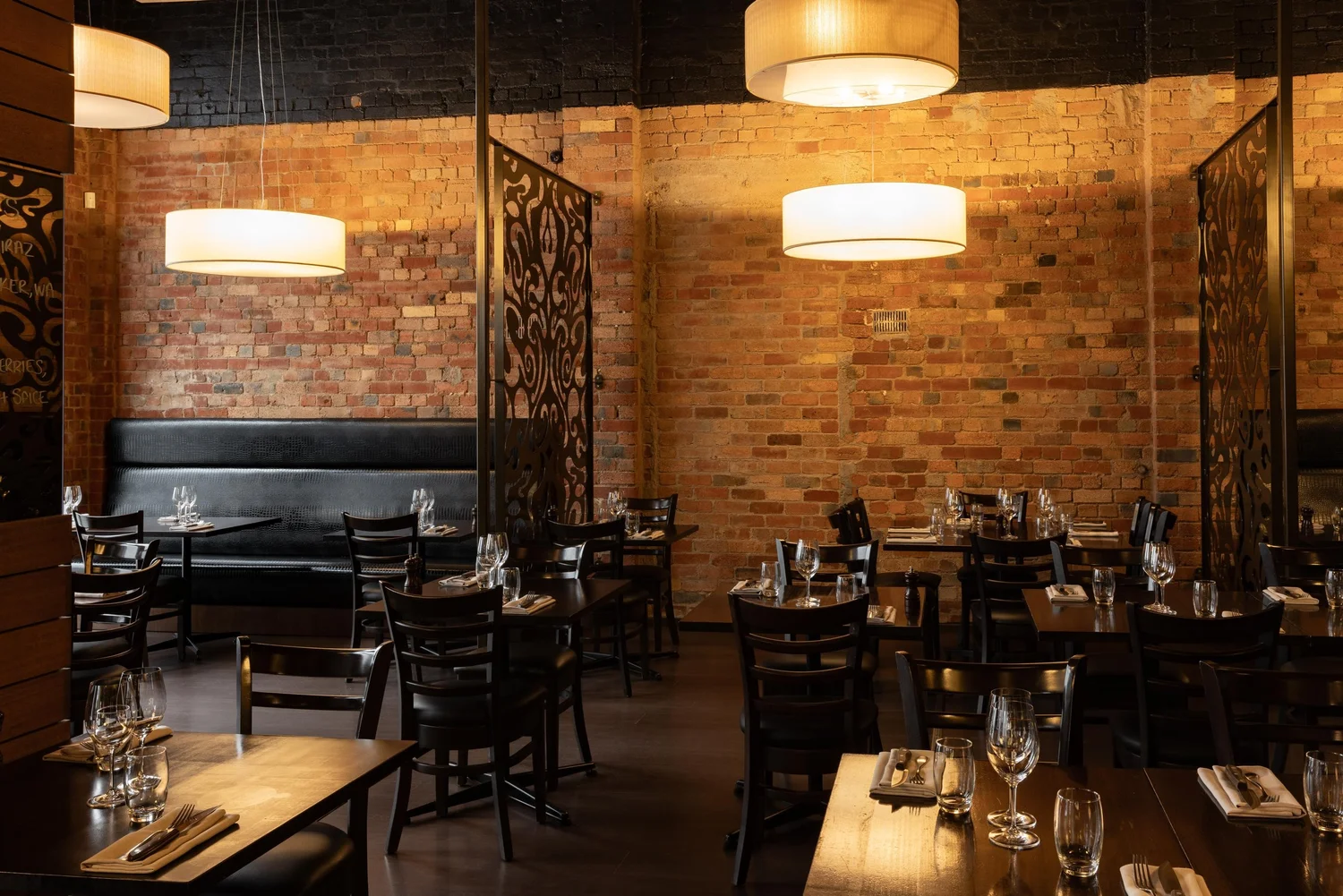 Steakhouse Restaurant Little Collins | Rare Steakhouse