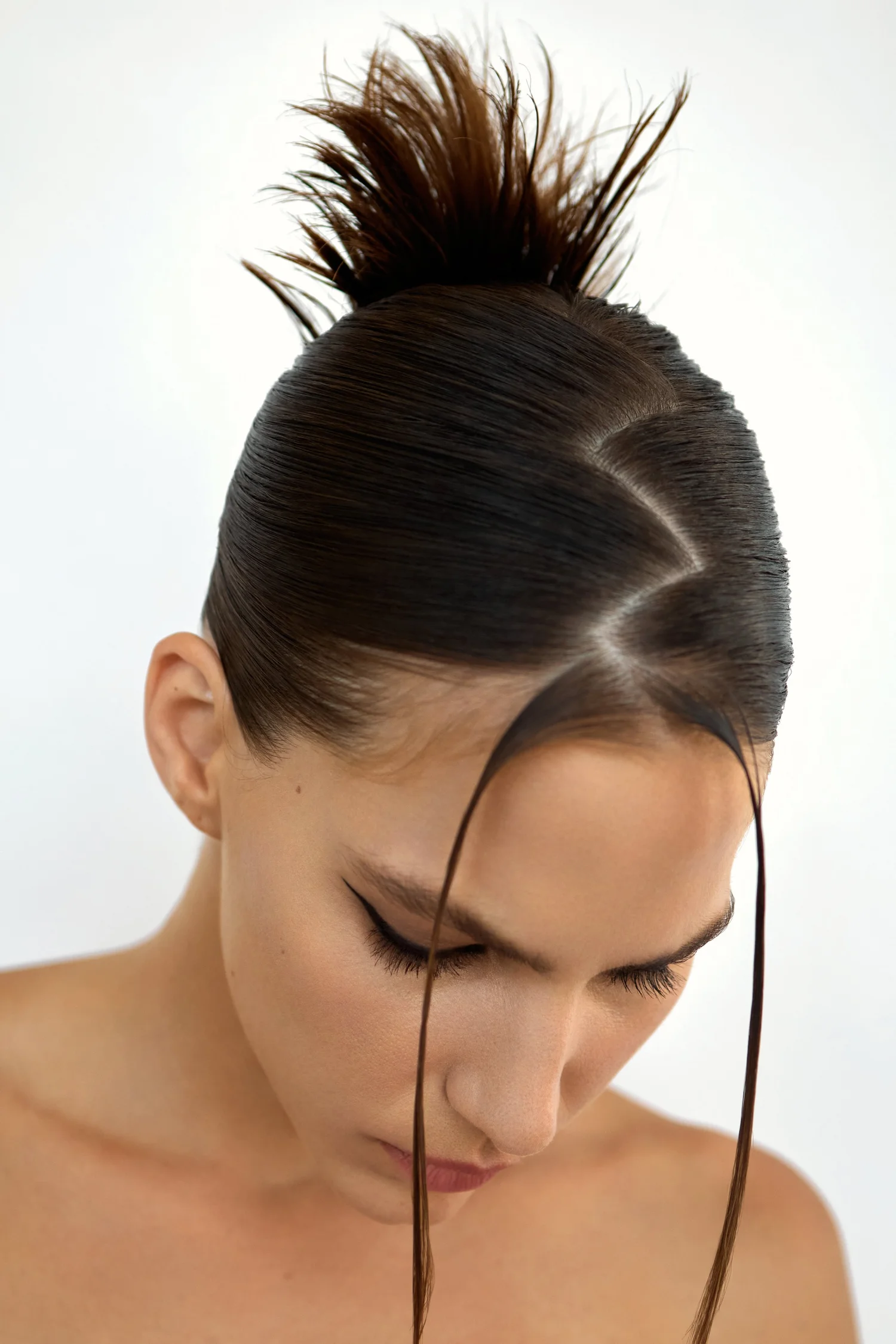 Spiky Y2K Bun — The Art of Hairstyling