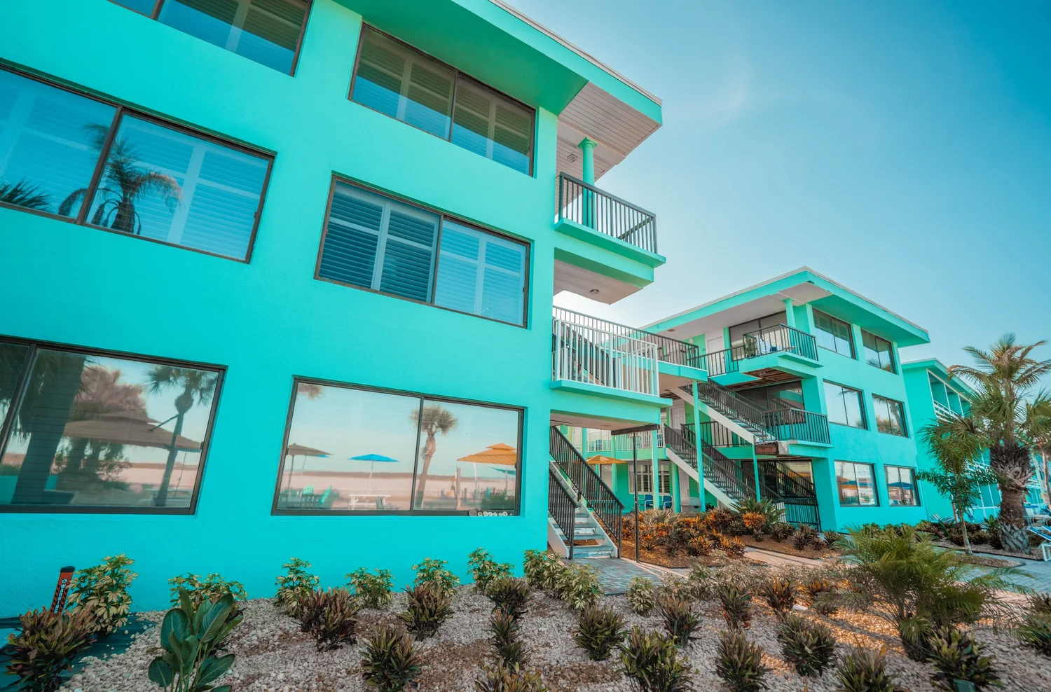 Thunderbird Beach Resort Gallery | Treasure Island — Thunderbird Beach ...