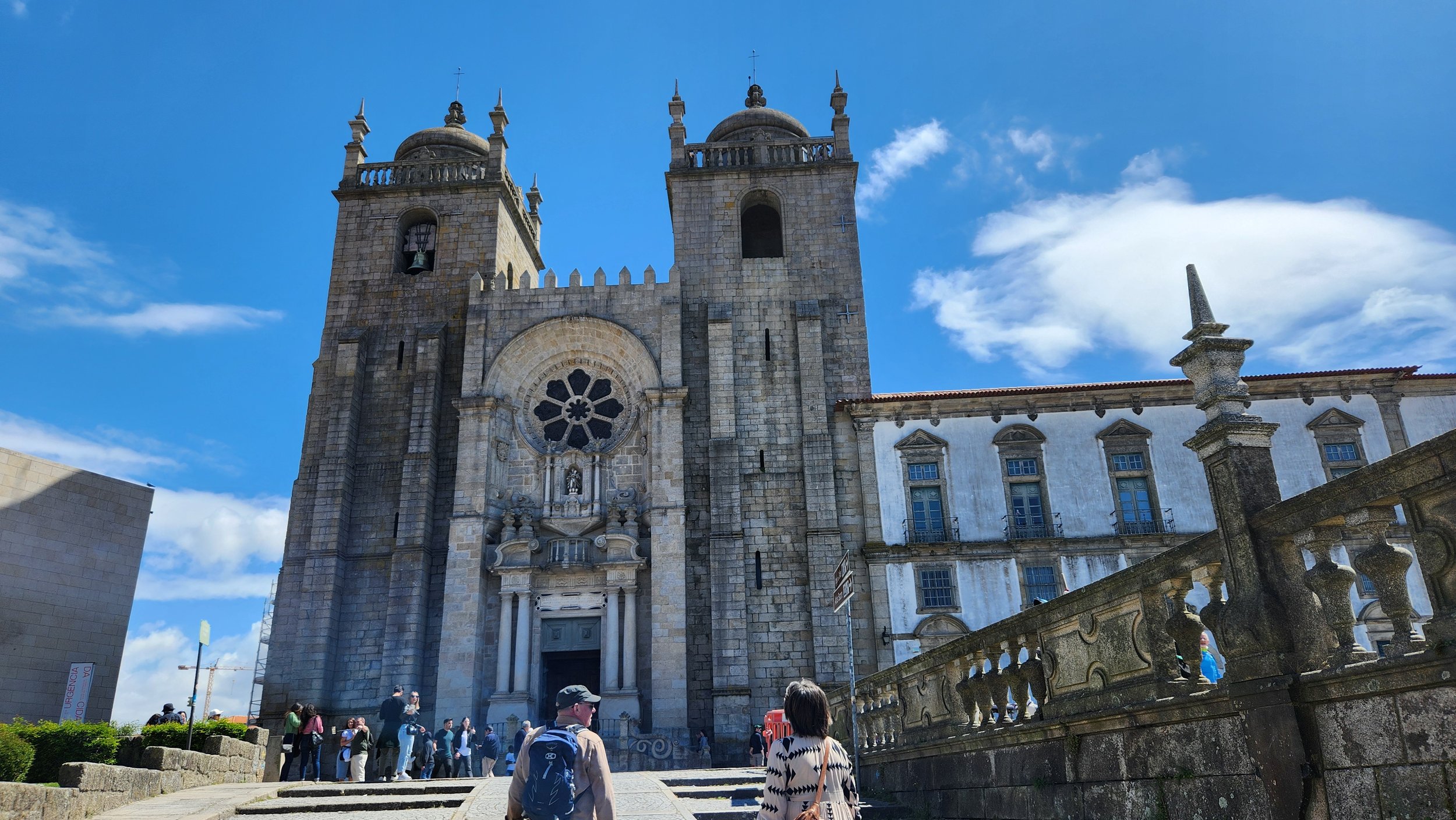 Catedral de Oporto: Historia, Arquitectura y Vistas — Descubriendo Rutas