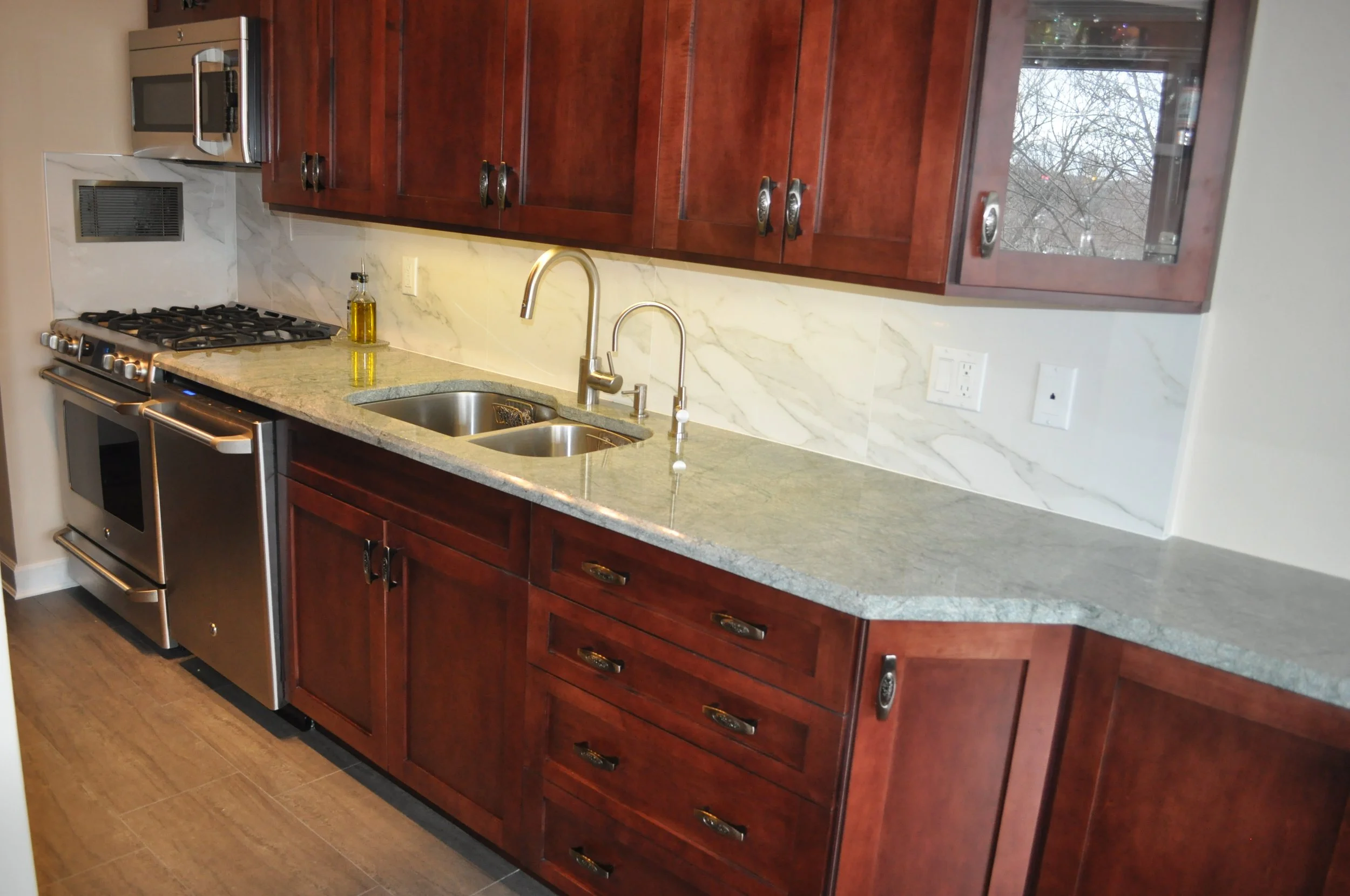 Briar Oaks Apartment — Renaissance Renovations