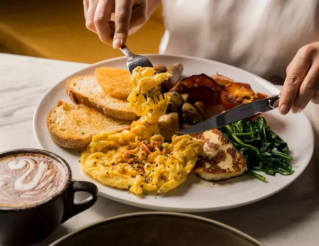 Reservations — Smoque Brasserie