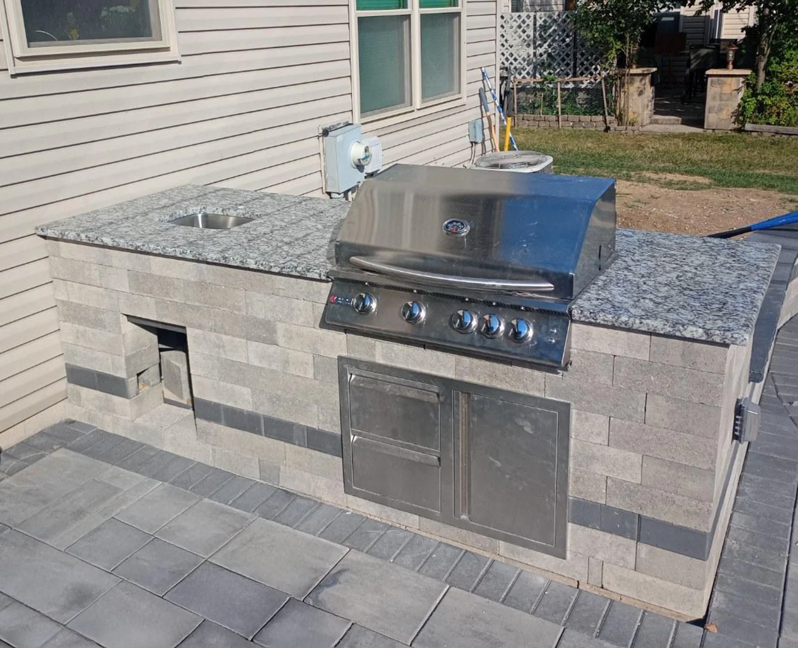 Best Outdoor Kitchen Countertops for Summer: Why Granite Wins — Hardy Stone