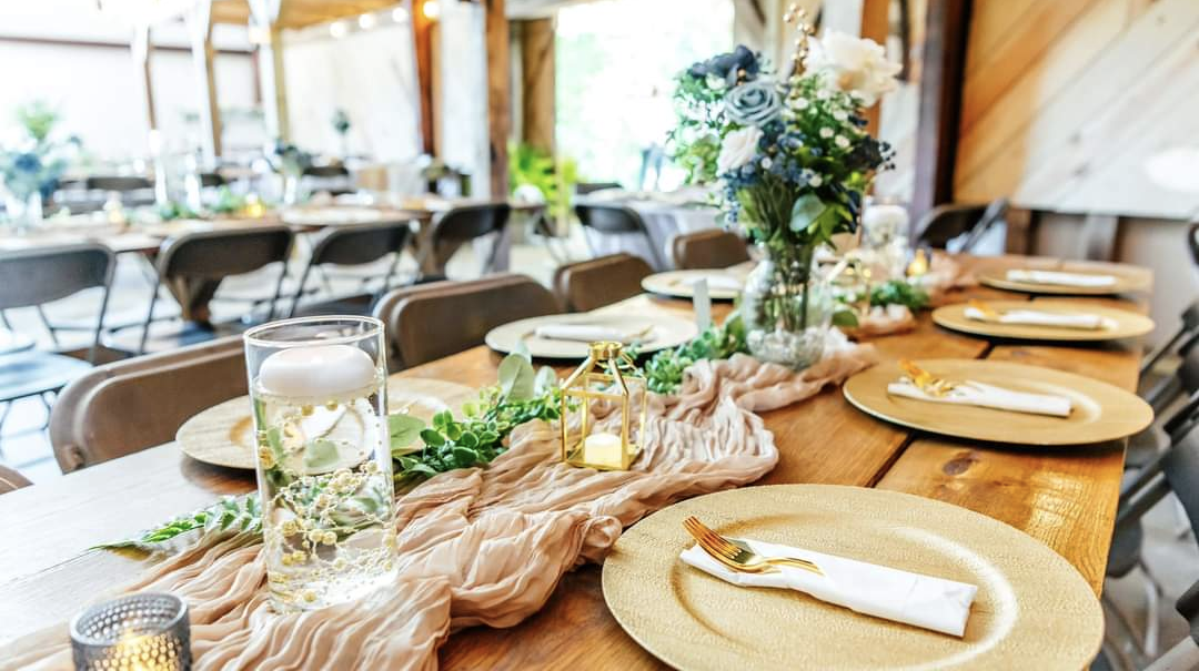 Reception Table Inspiration — Rustic Destination
