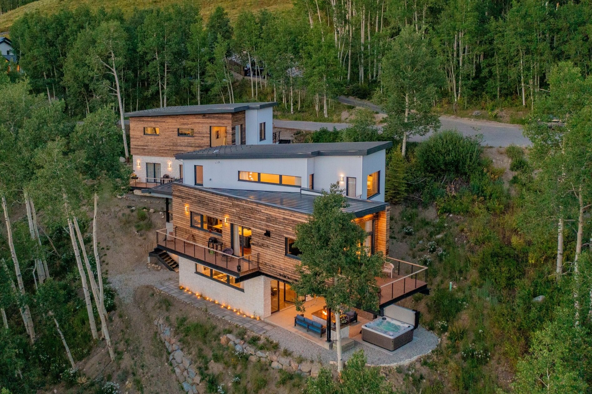 Ewers Architecture — Crested Beauty