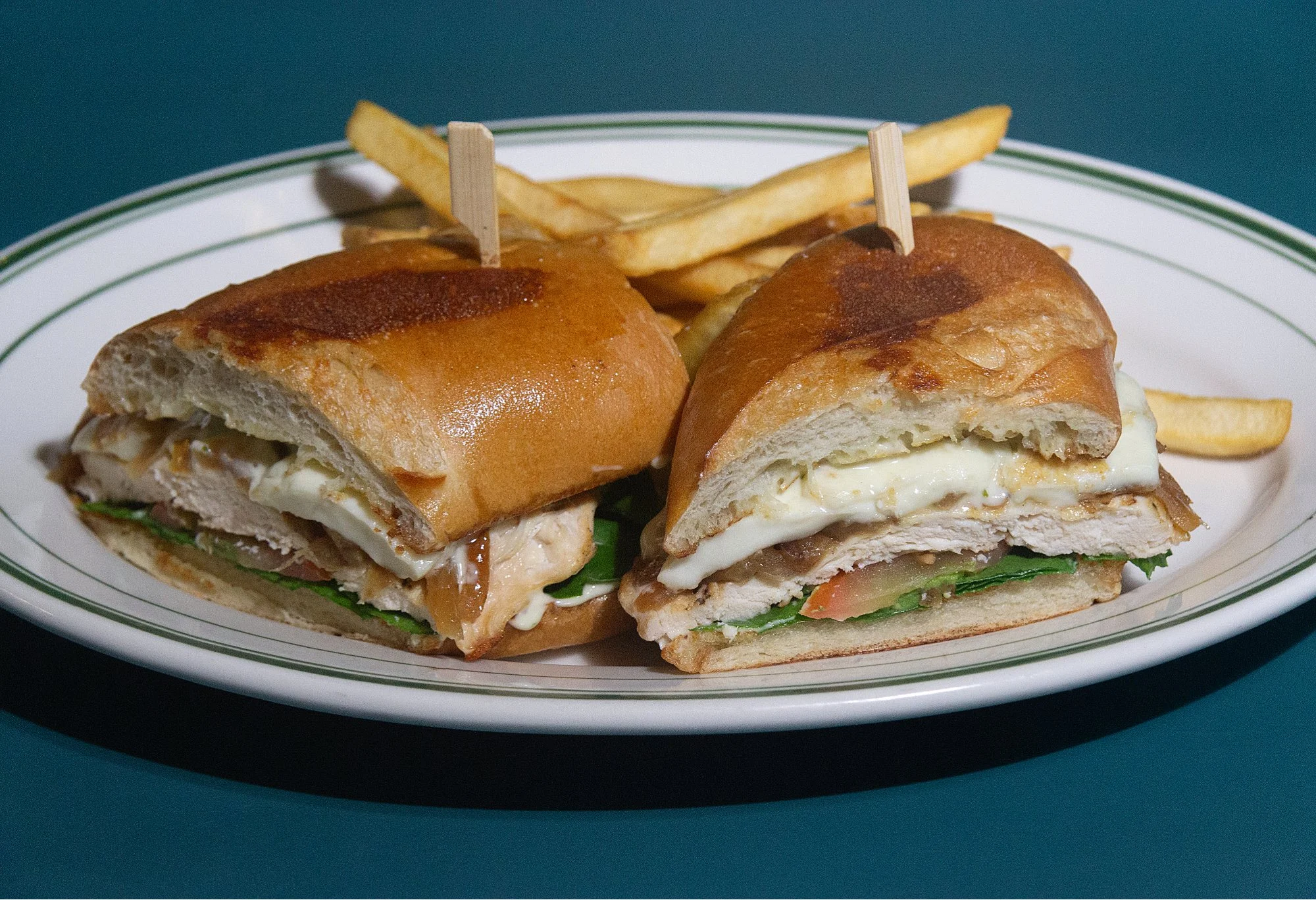 The Sparklings | Eclectic Neighborhood Restaurant + Bar
