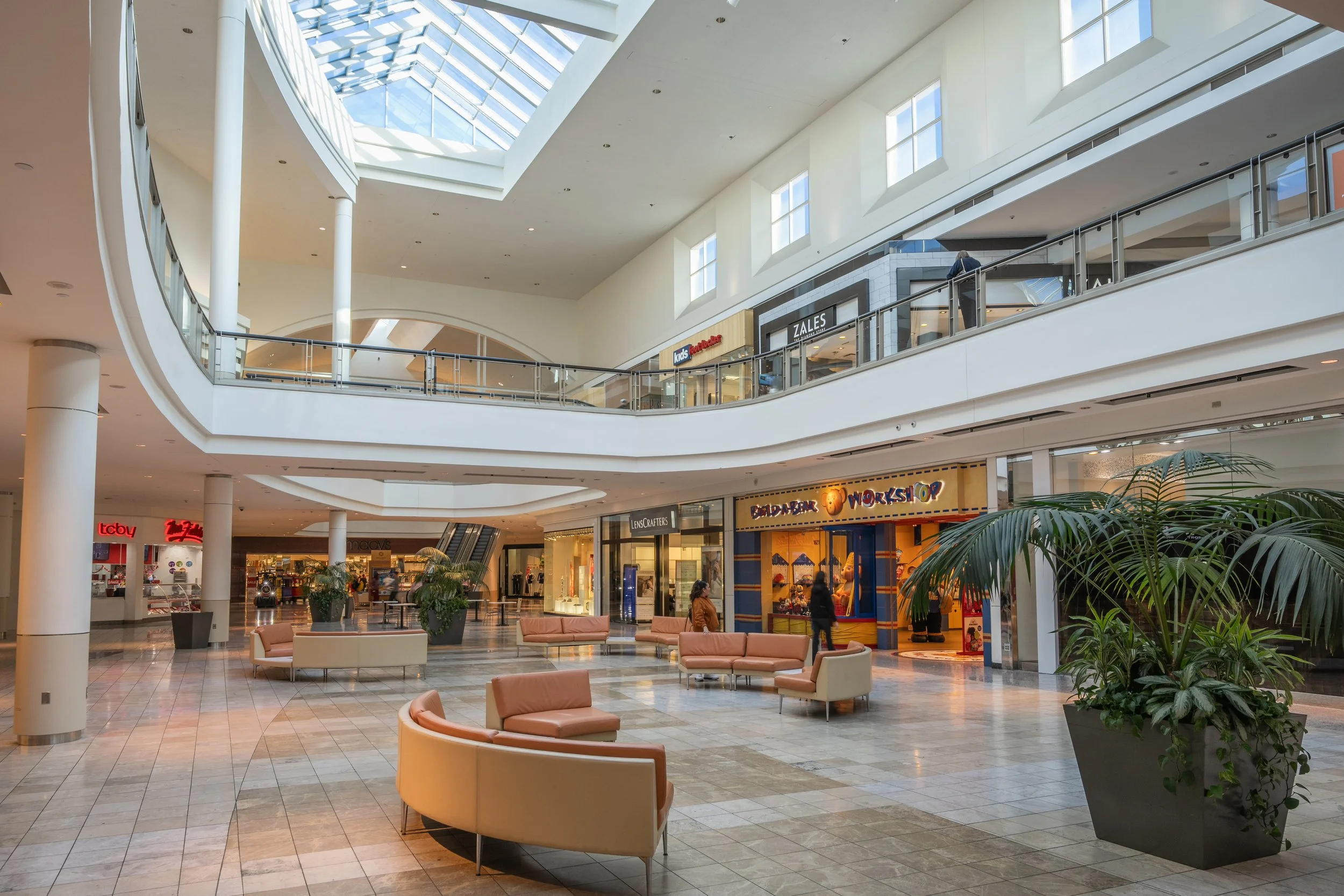Retail Stores — Galleria at Sunset