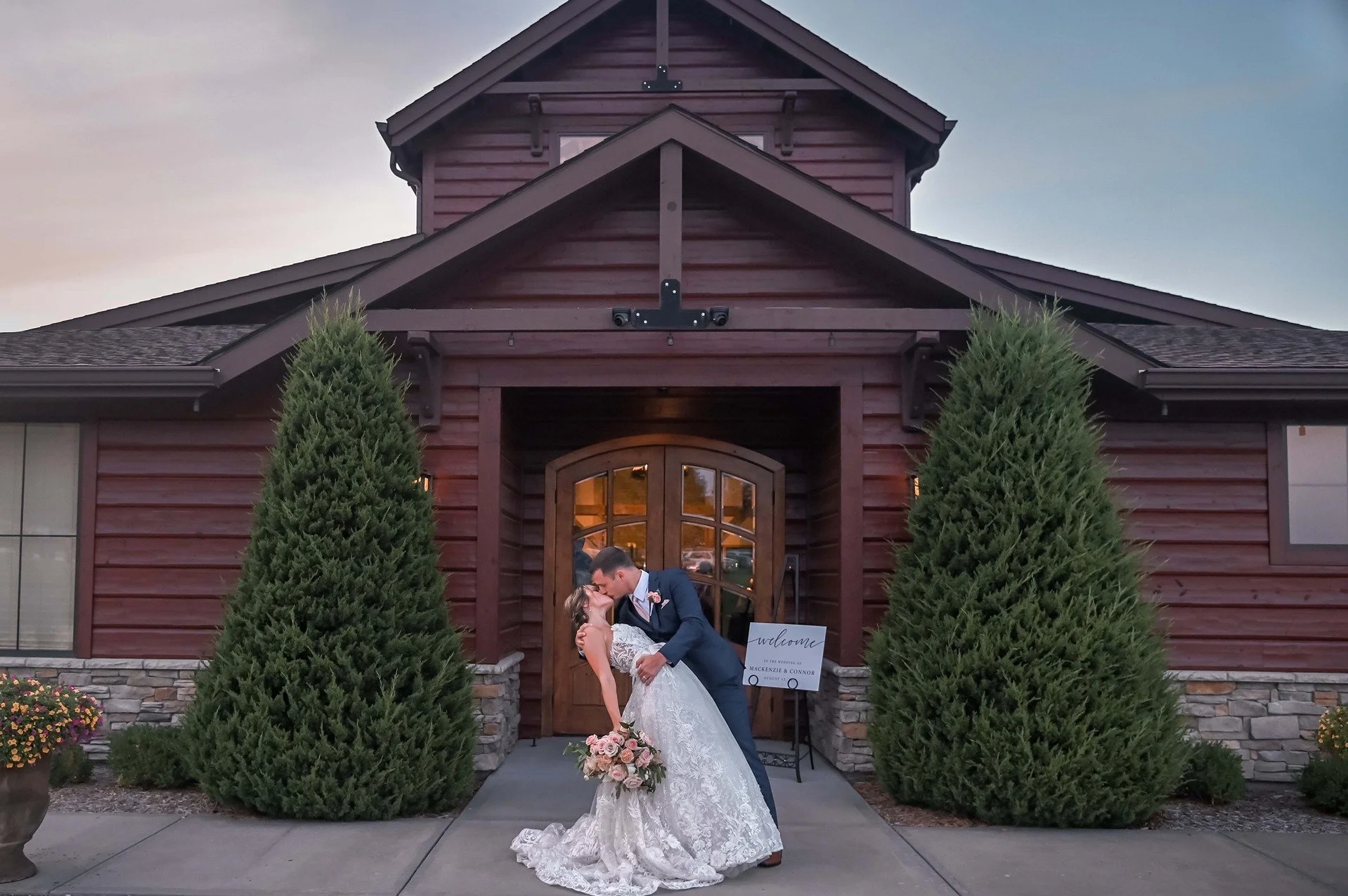 The Heartland Lodge | Kansas City, MO Area Wedding Venue
