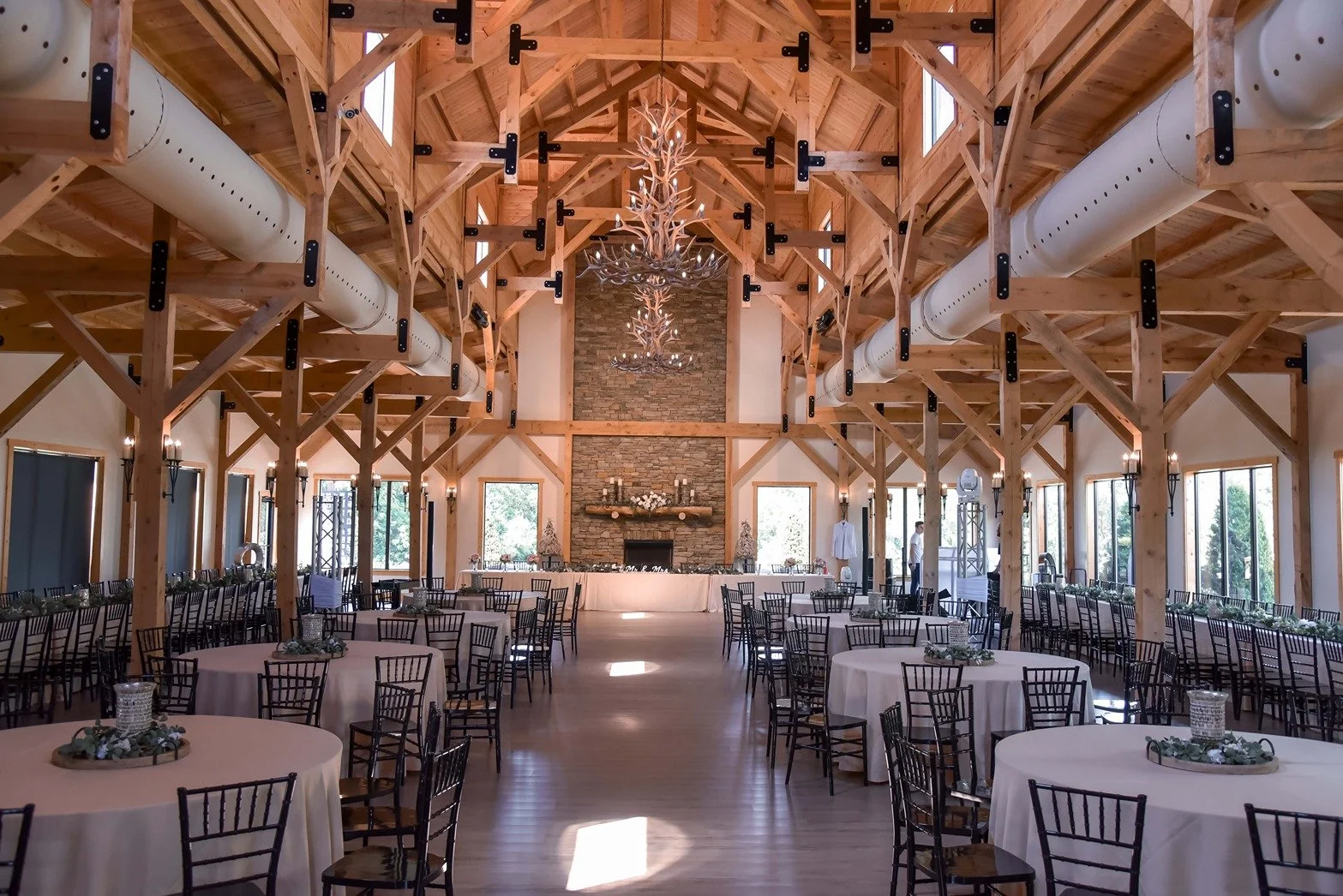 The Heartland Lodge | Kansas City, MO Area Wedding Venue