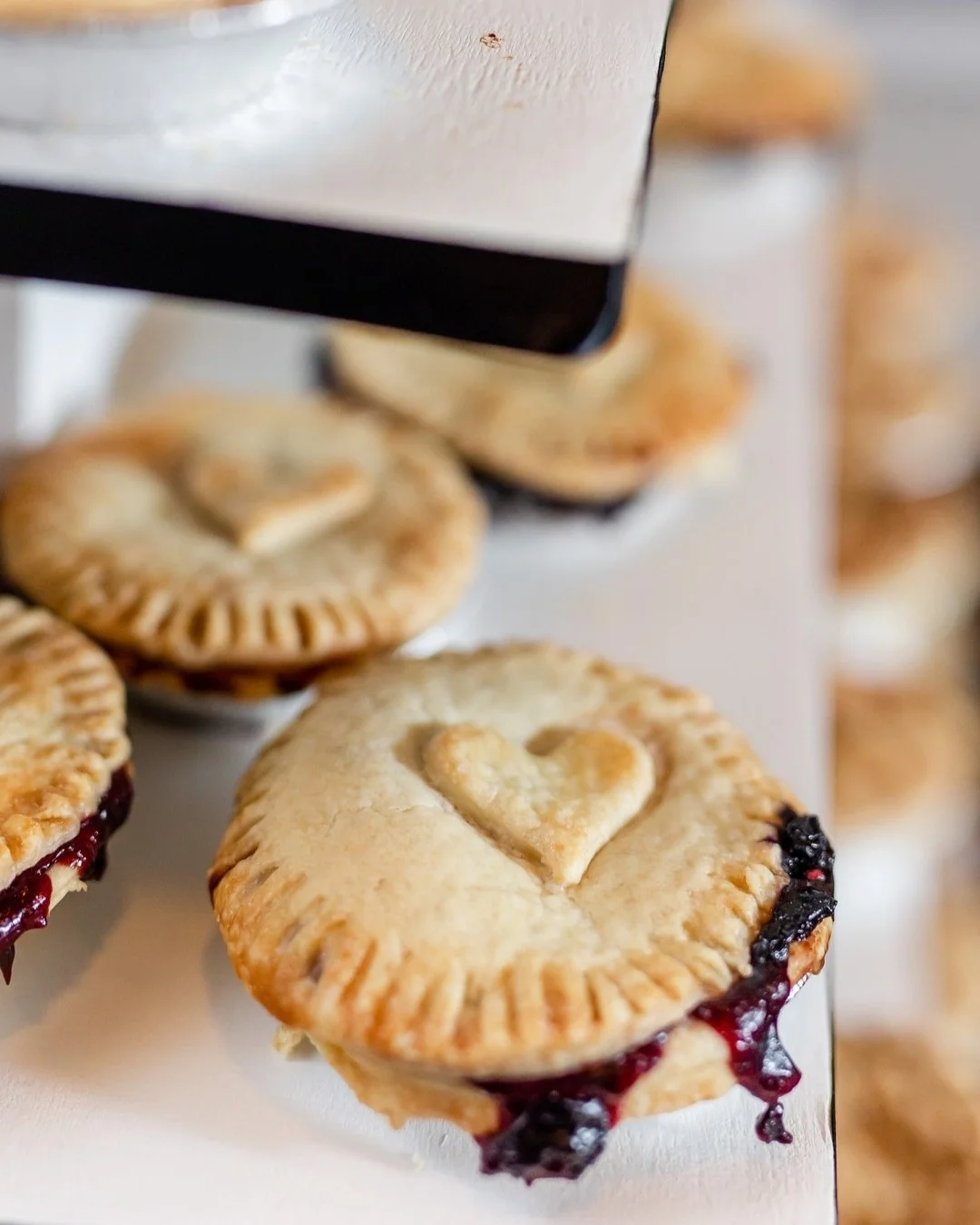 Sam + Patrick | Downtown Brighton, Michigan — Kandra Lynn Photography