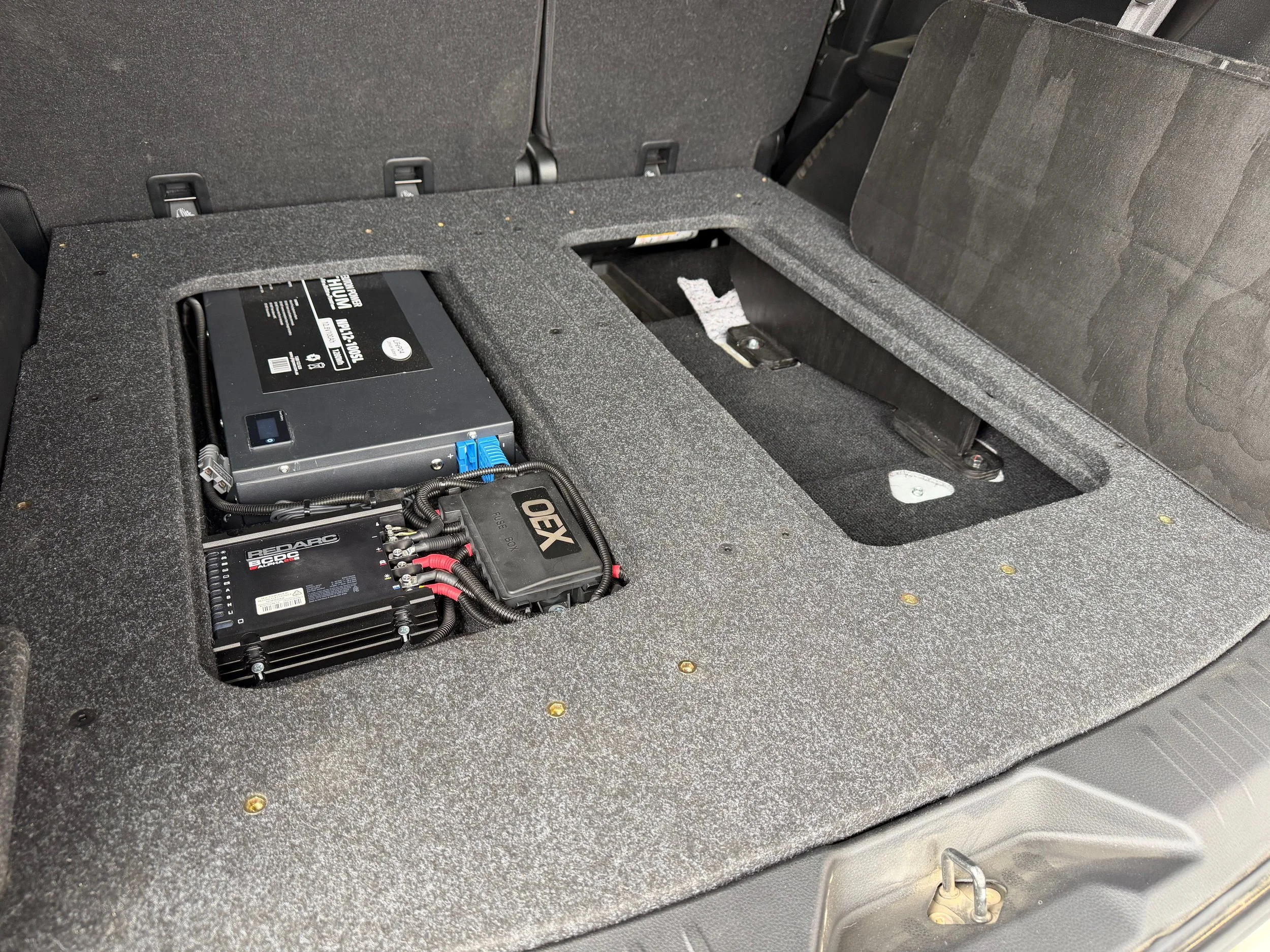 Isuzu MU-X PowerDeck Lithium Battery False Floor System with Redarc 25A ...