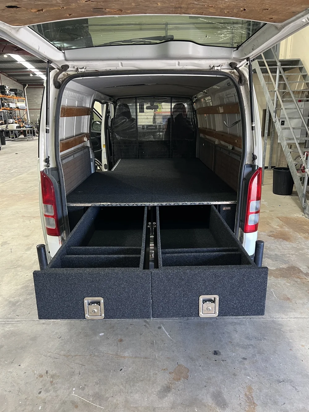 Toyota Hiace 2005 to 2018