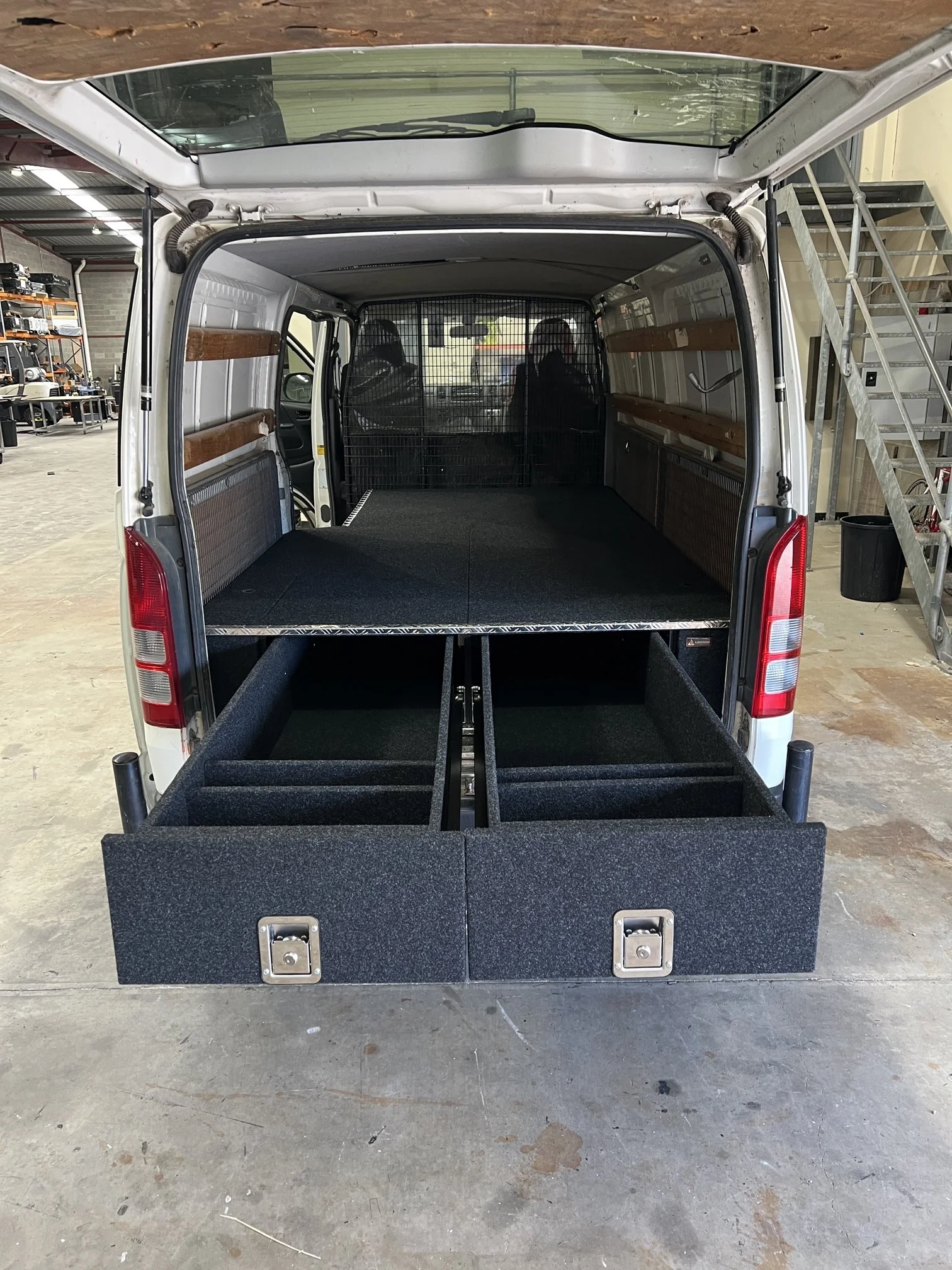 Toyota Hiace 2005 to 2018