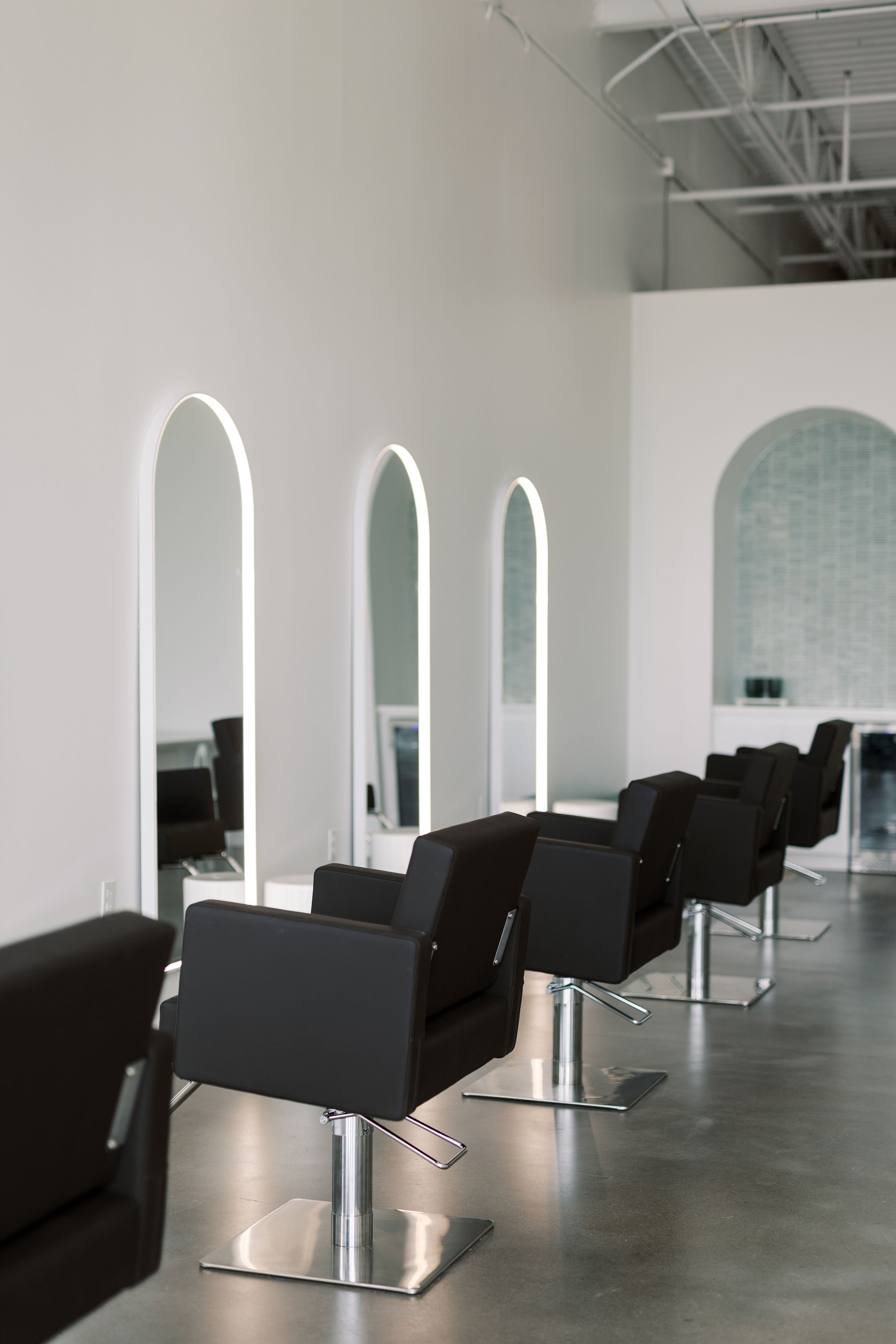 LUCKY BLONDE | TULSA SALON