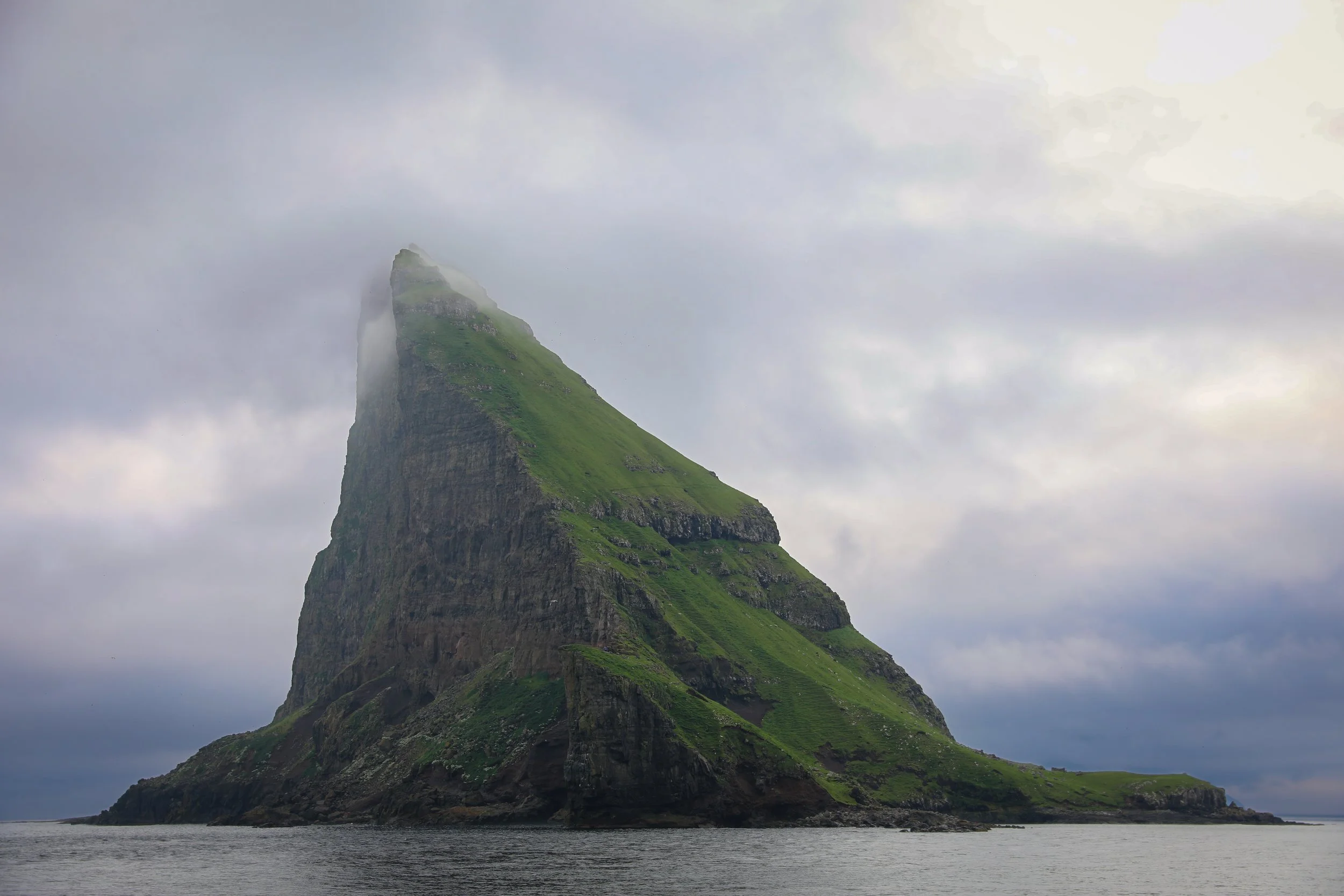 Guide to Seeing Puffins on Mykines, Faroe Islands, Itineray and Map ...