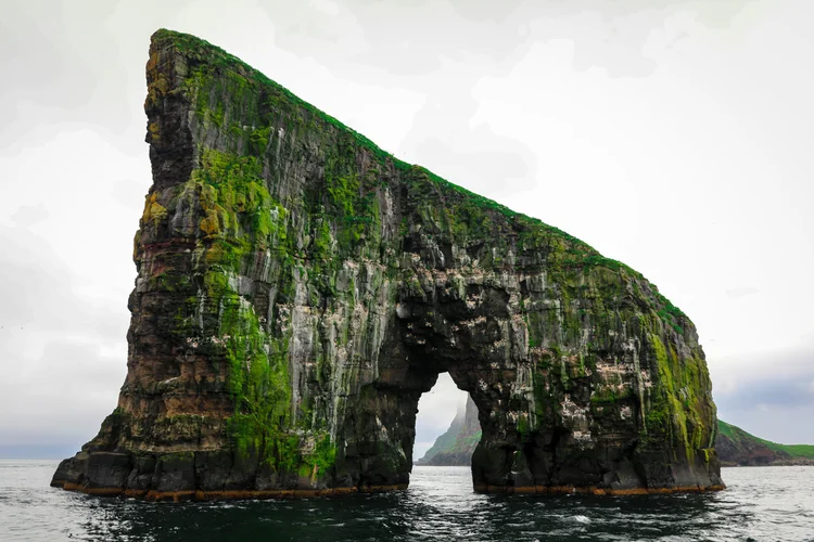 Guide to Seeing Puffins on Mykines, Faroe Islands, Itineray and Map ...