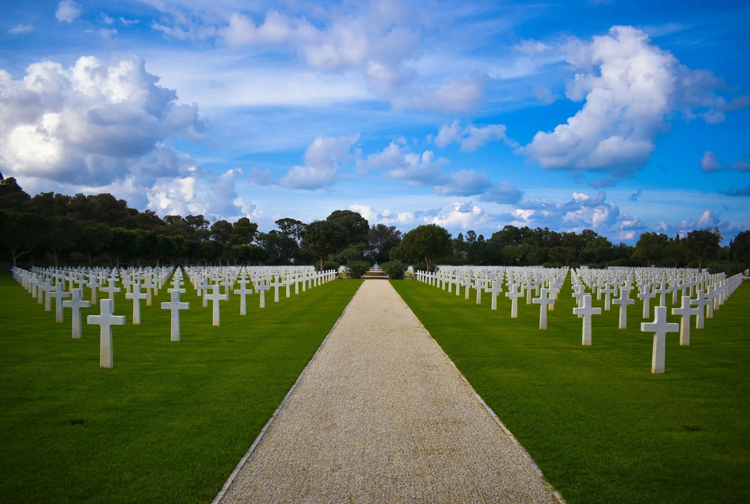 Cemetery Etiquette: How to Respectfully Visit and Honor Loved Ones ...