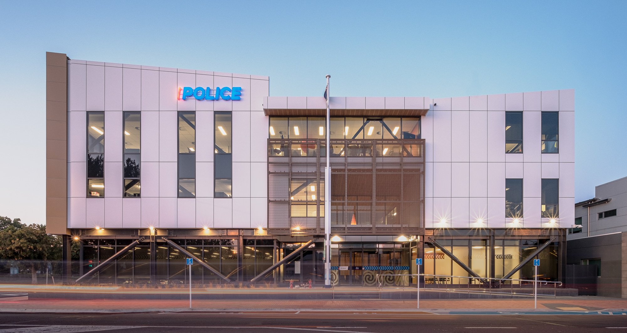 ACM Panel facade instalation at Hastings Police Station — Architectural ...