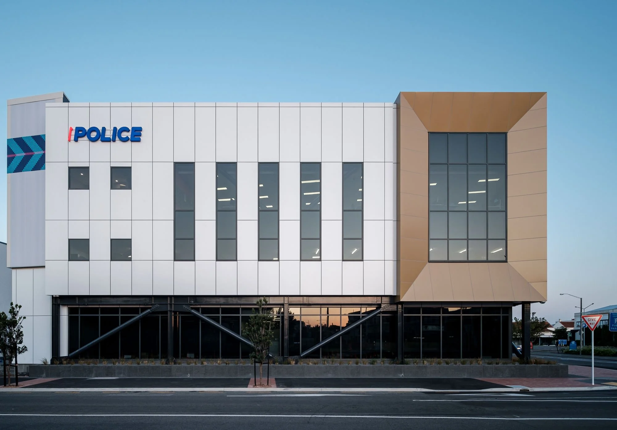ACM Panel facade instalation at Hastings Police Station — Architectural ...