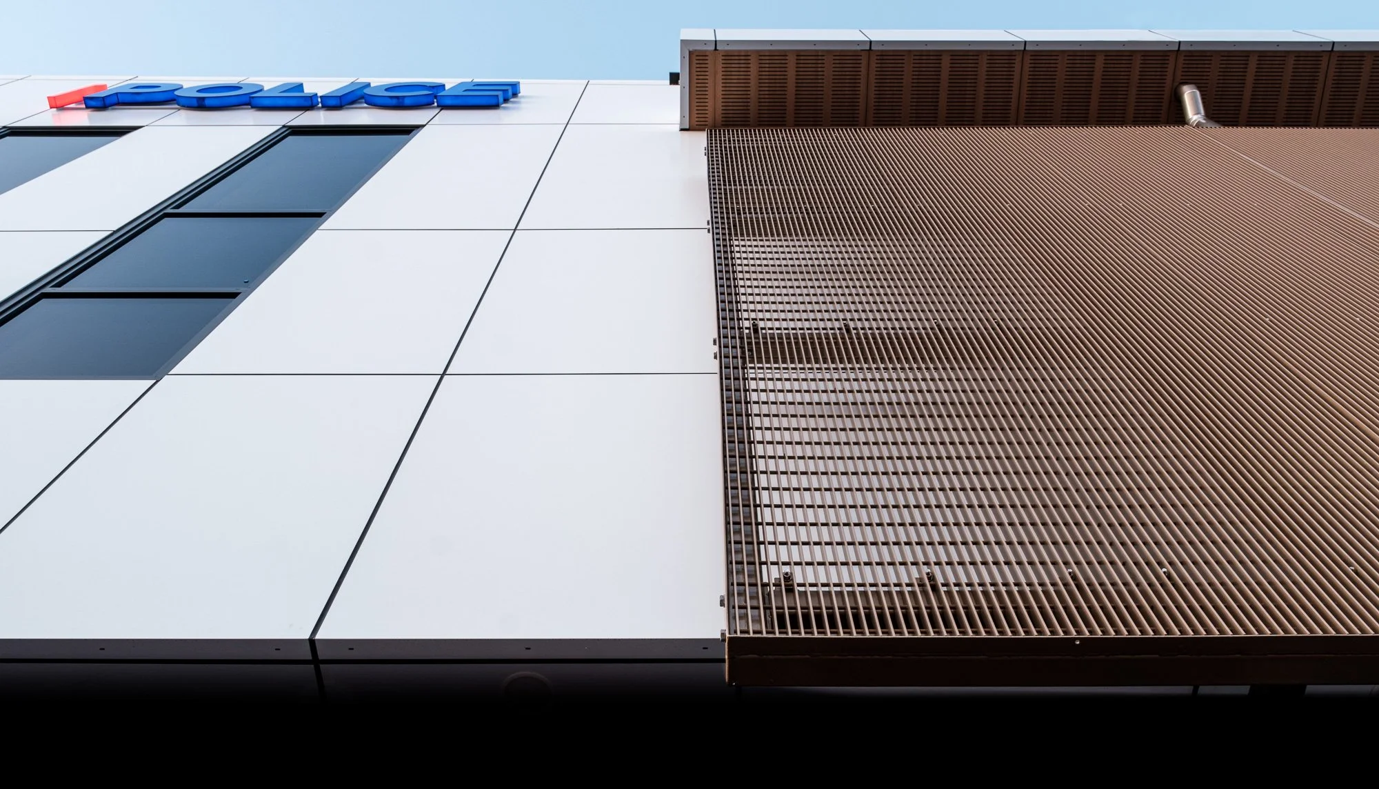 ACM Panel facade instalation at Hastings Police Station — Architectural ...