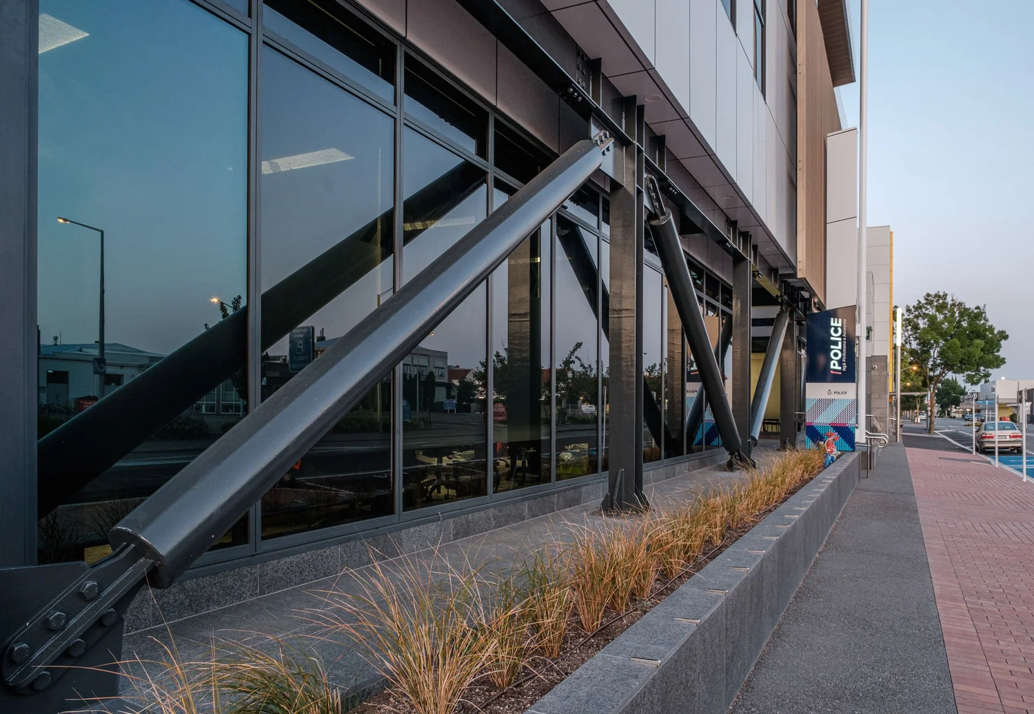 ACM Panel facade instalation at Hastings Police Station — Architectural ...