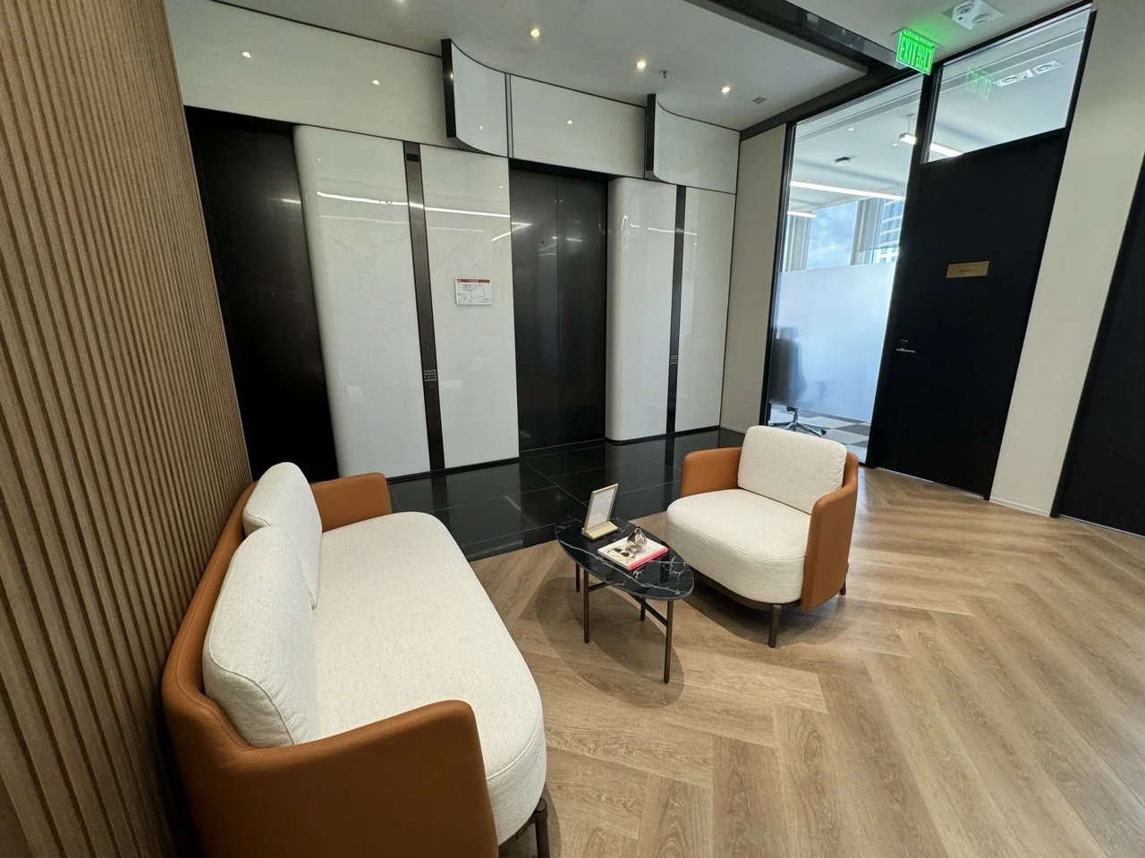 ONE CHINACHEM CENTRAL SERVICED OFFICES — Best Serviced Offices in Hong ...