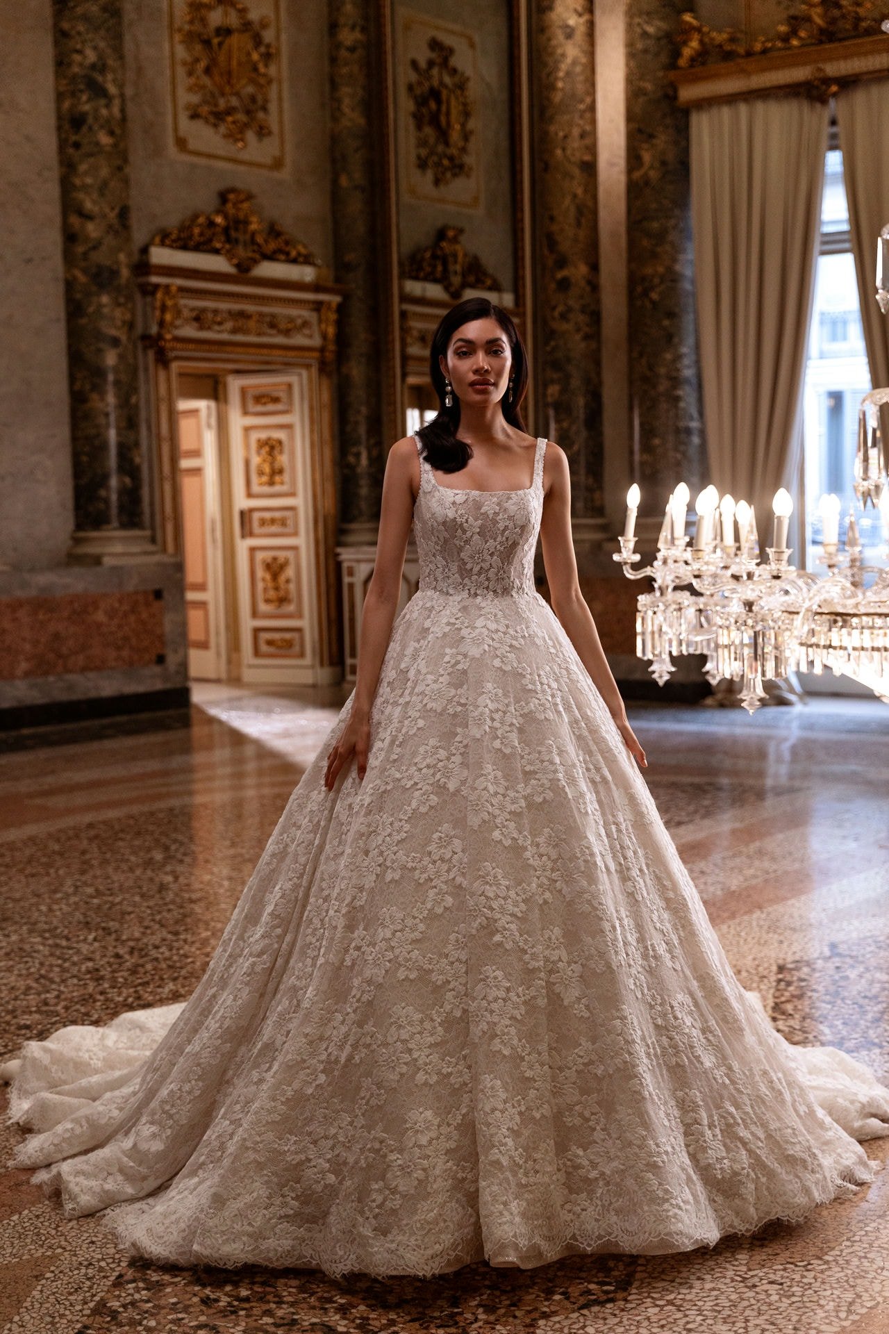 DEMETRIOS — 蒂米琪 DEMETRIOS BRIDAL ROOM