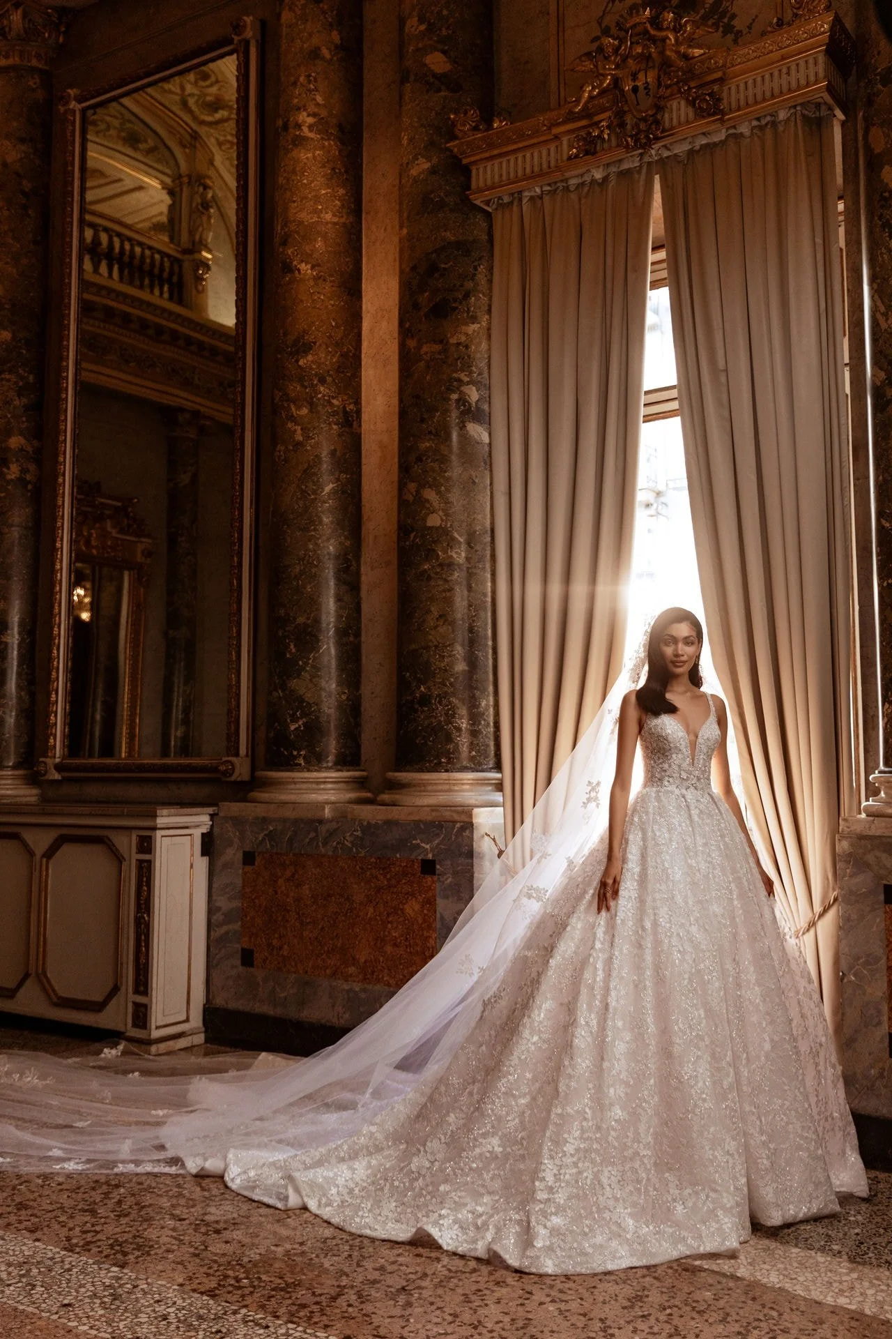 DEMETRIOS — 蒂米琪 DEMETRIOS BRIDAL ROOM