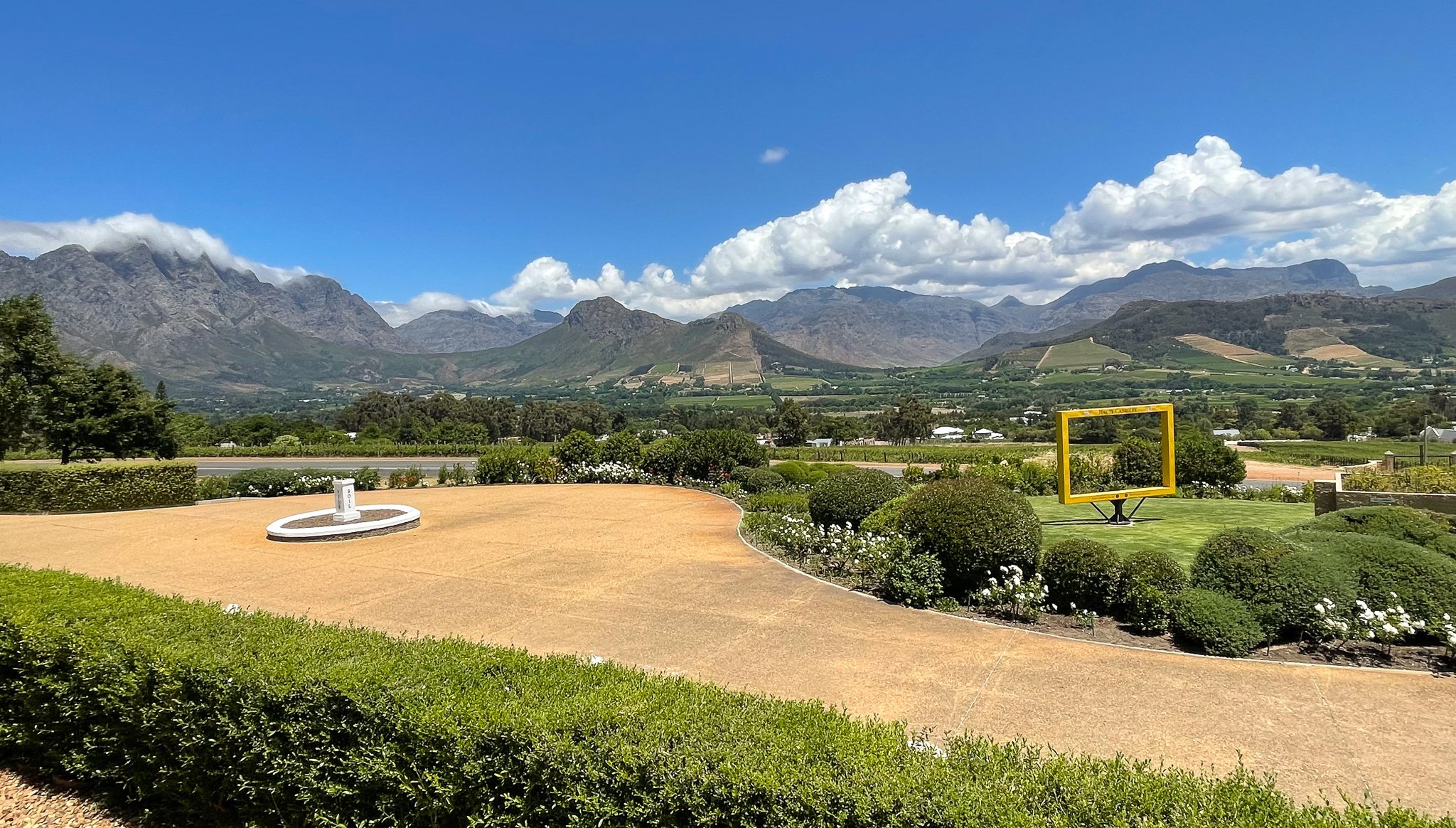 South Africa's Sparkling Treasures: Top 10 Cap Classique Wineries