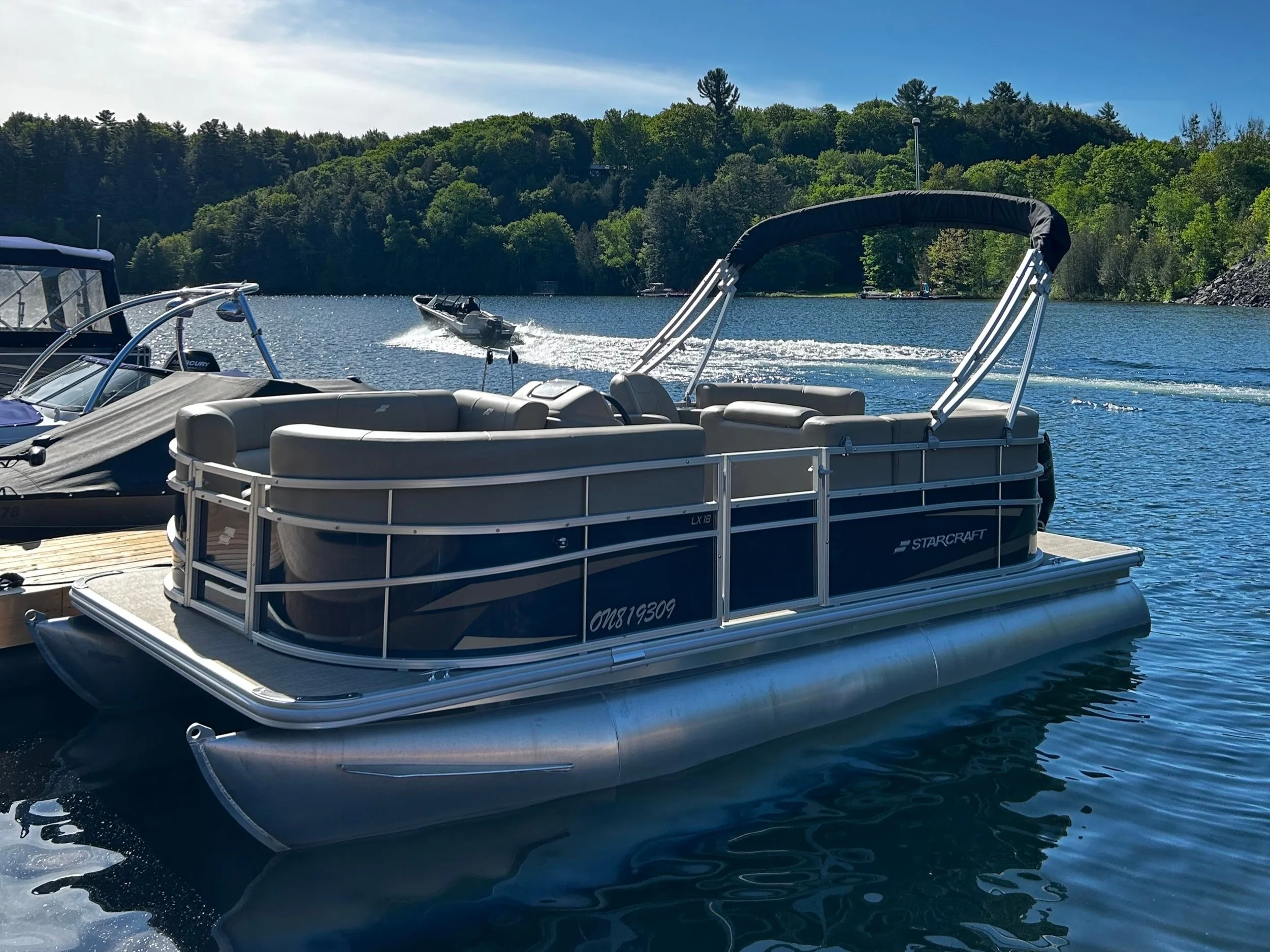 Top Three Reasons to Own a Pontoon Boat — Muskoka Marinas
