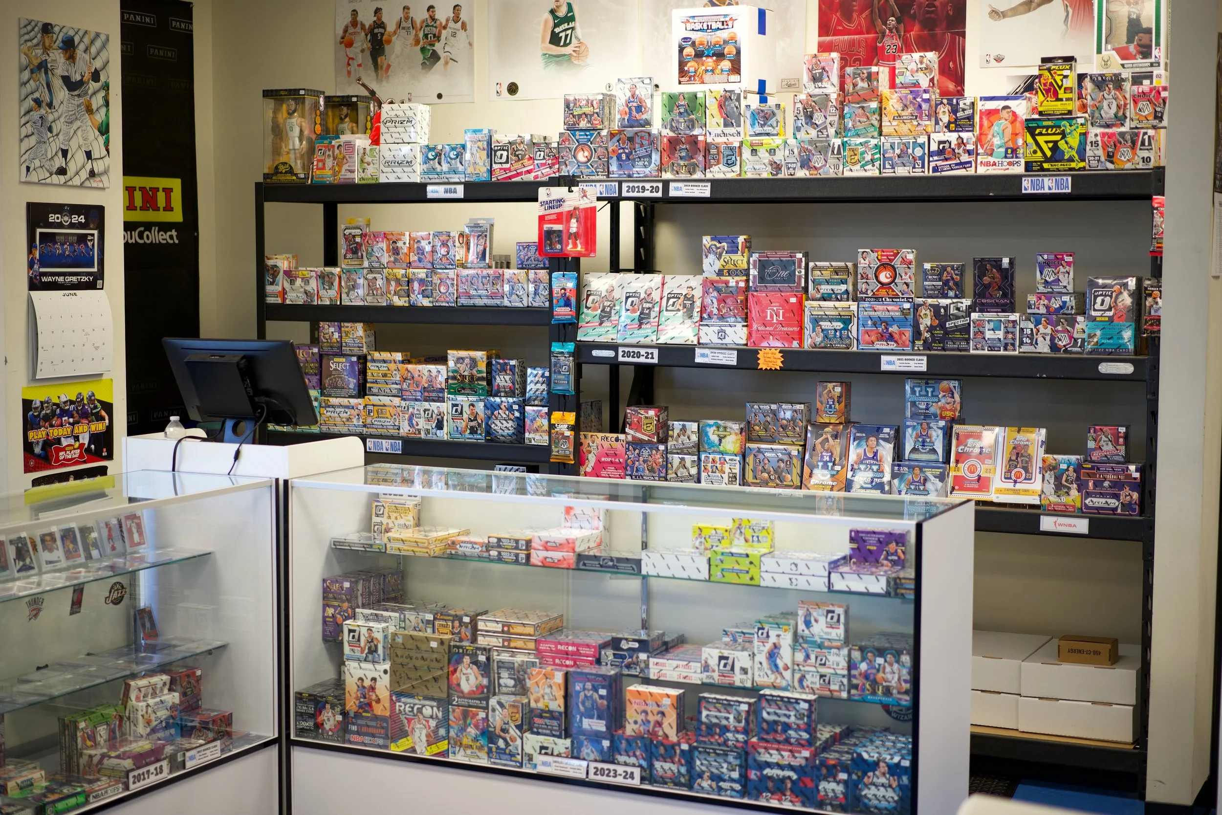 The Fantastic Store - Blowout Cards