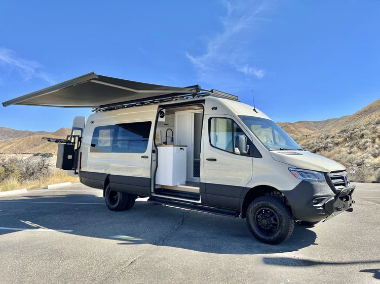 VAN BUILD #21 — Custom Crafted Vans