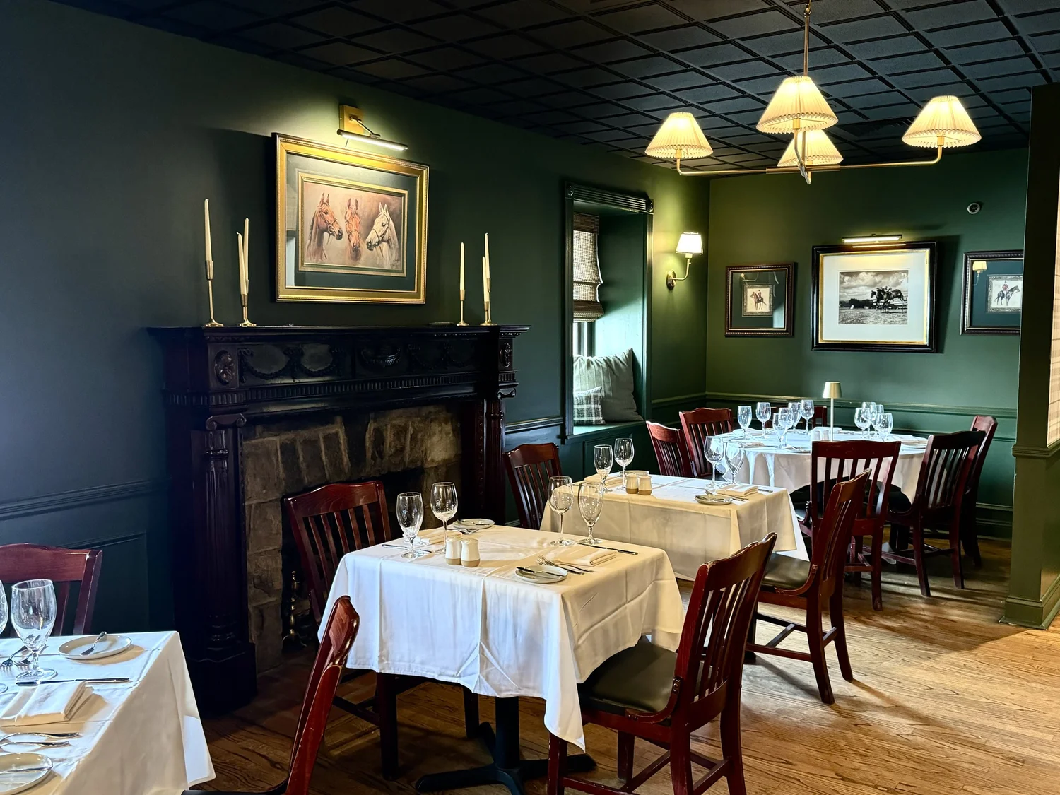Gallery | Dining Spaces, Food, & Drinks at Creed's Seafood & Steaks ...