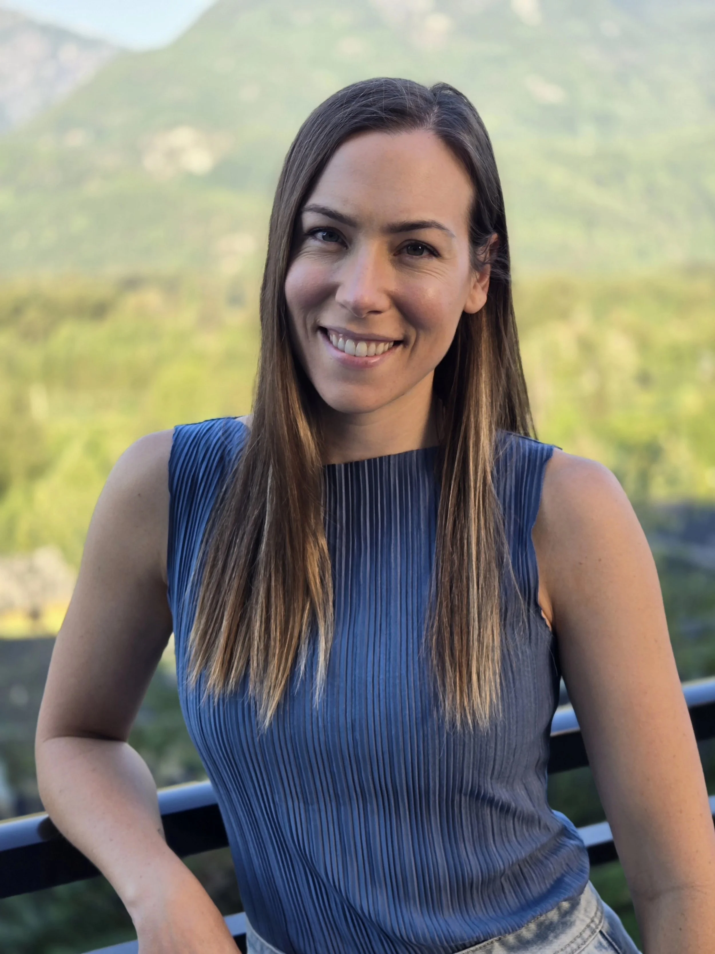 Online Therapy Services for Professionals in Ontario | Megan Strachan