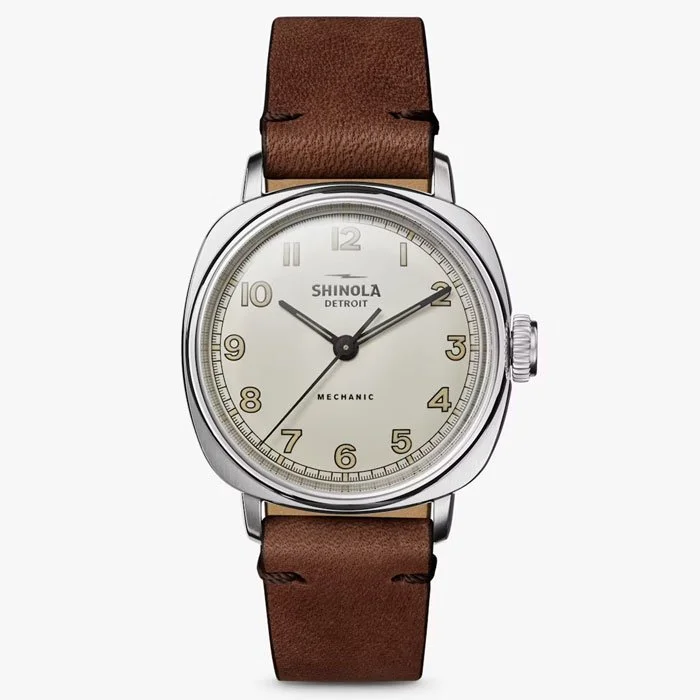 Best Mechanical Watches Under 2000€ — Outfit Narrative