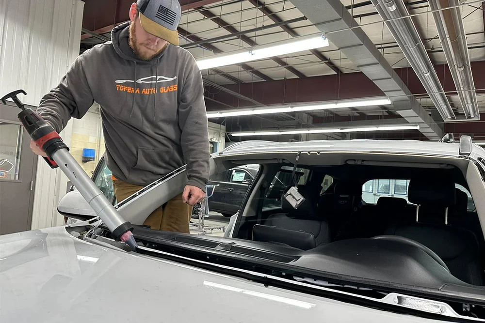 Topeka Auto Glass | Windshield Repair and Replacement