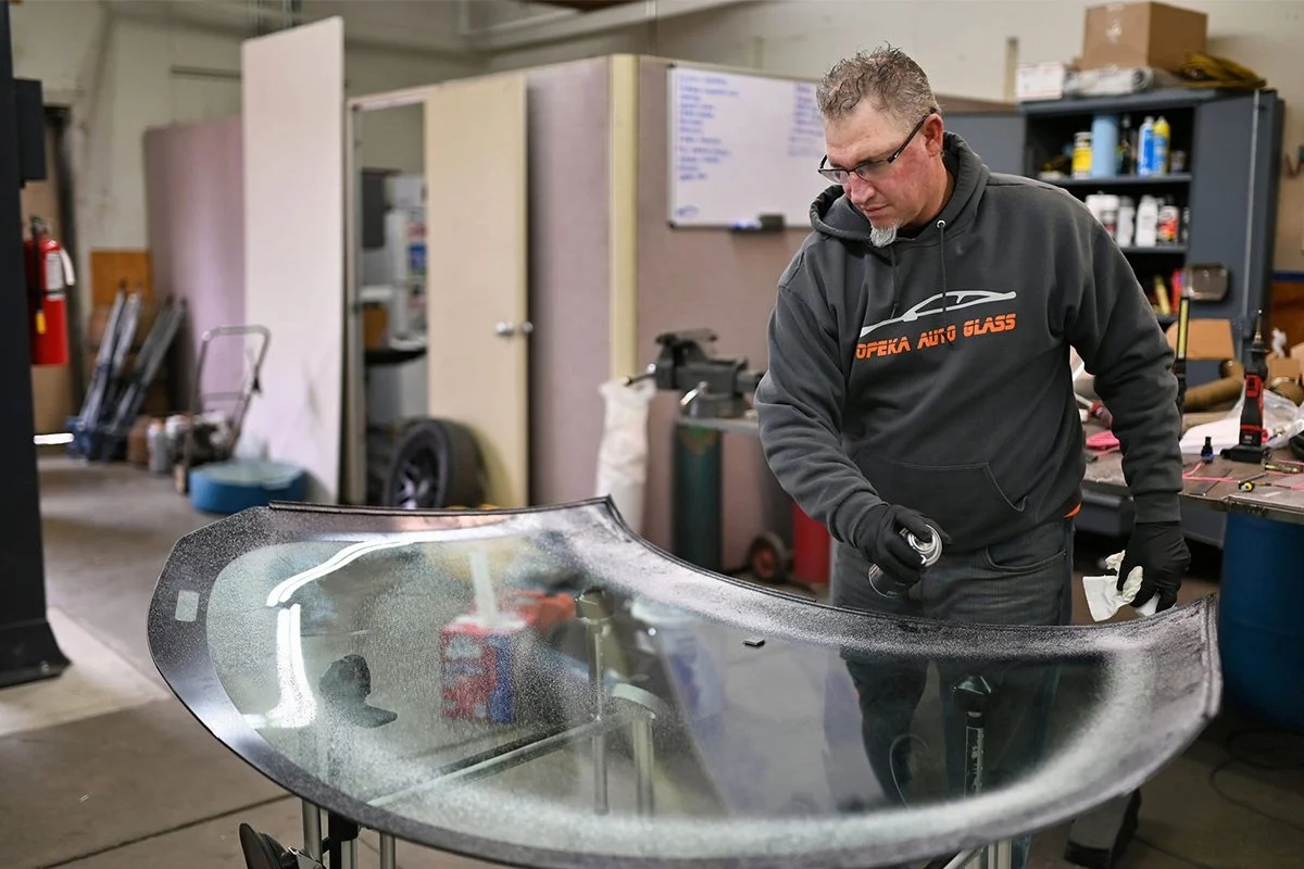 Topeka Auto Glass | Windshield Repair and Replacement