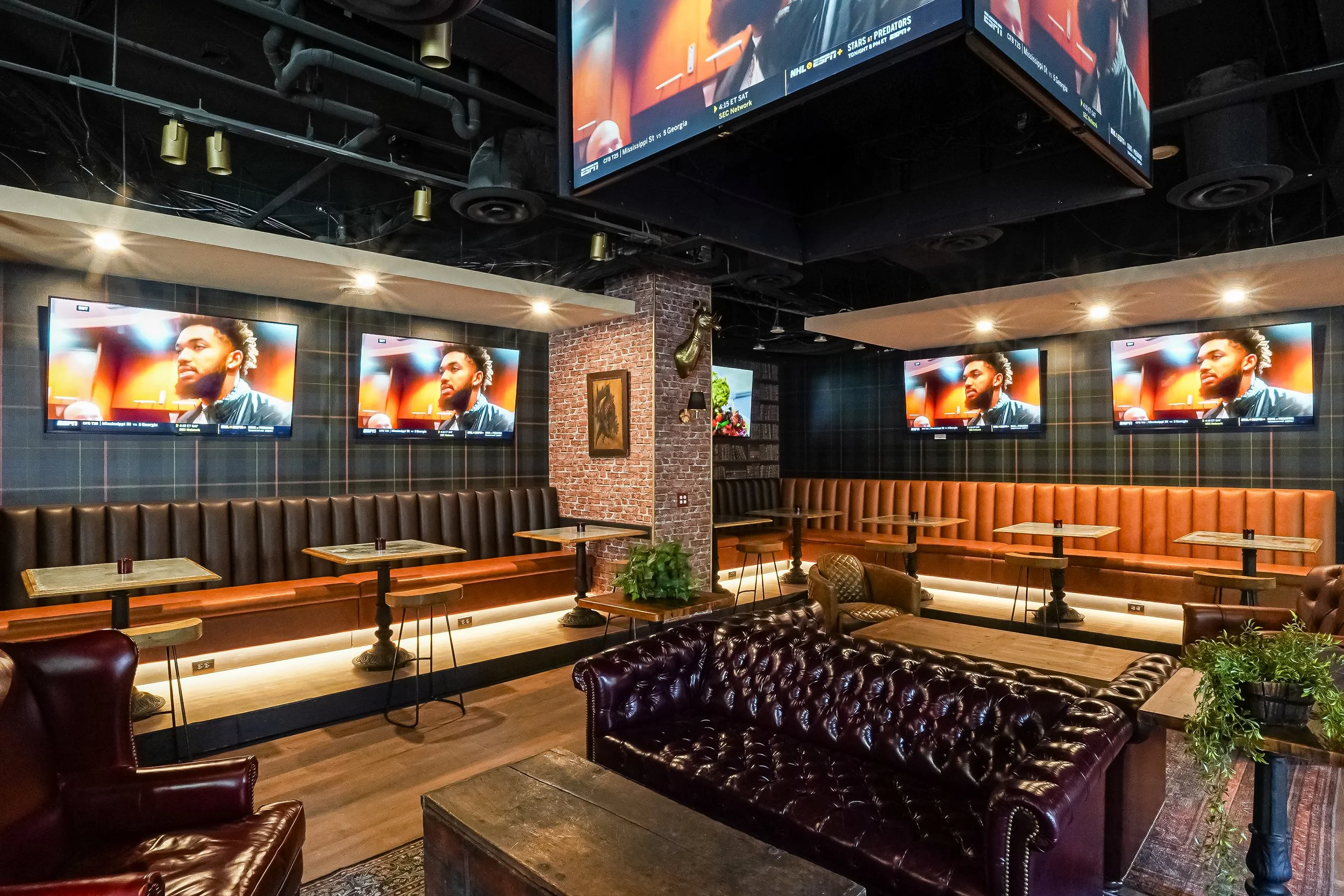 Hyde Social - Bar and Restaurant in Clarendon, Virginia