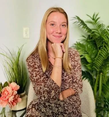 Alexis Larson — Leeward Counseling