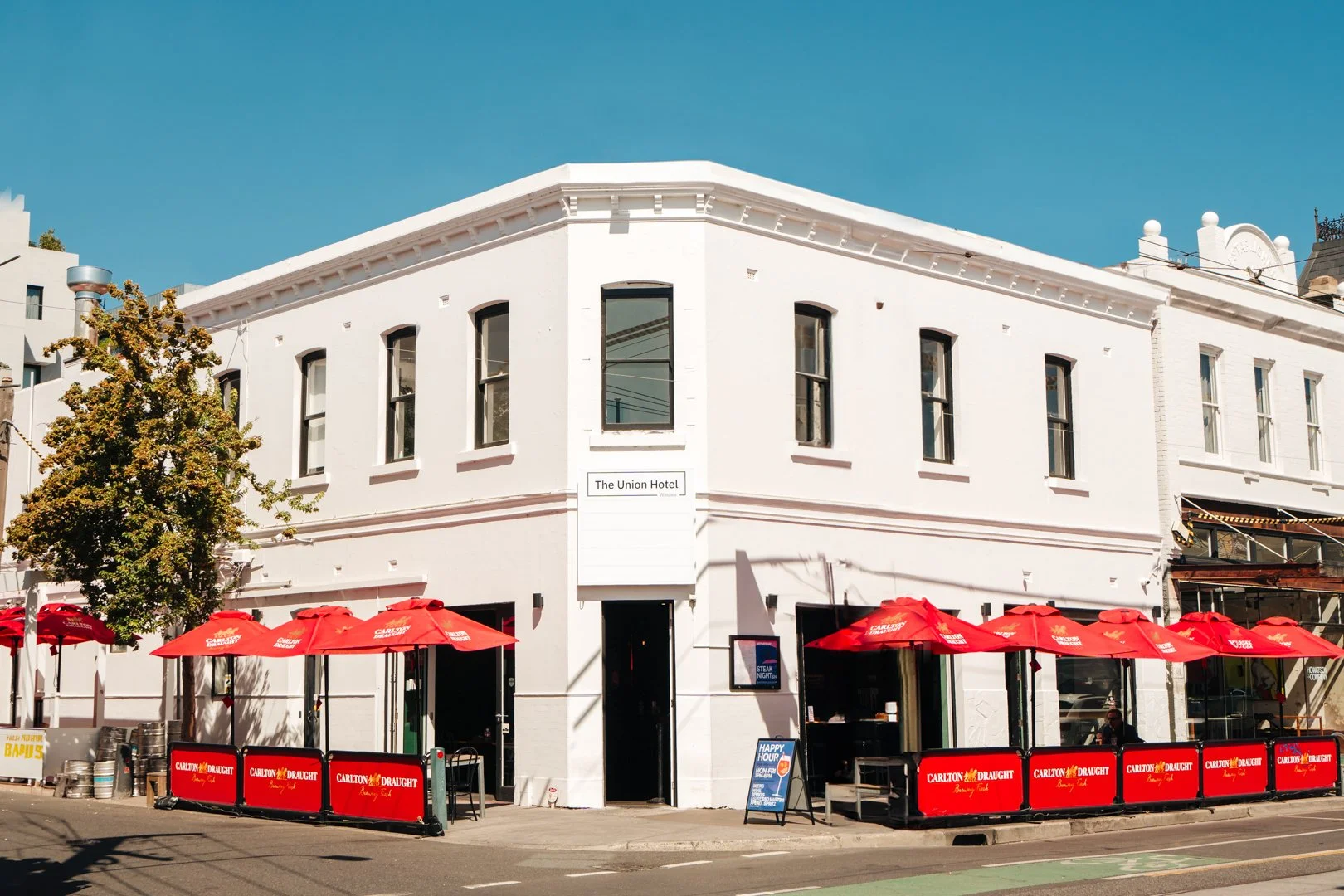 Best Pub on Chapel Street | The Union Hotel - Windsor
