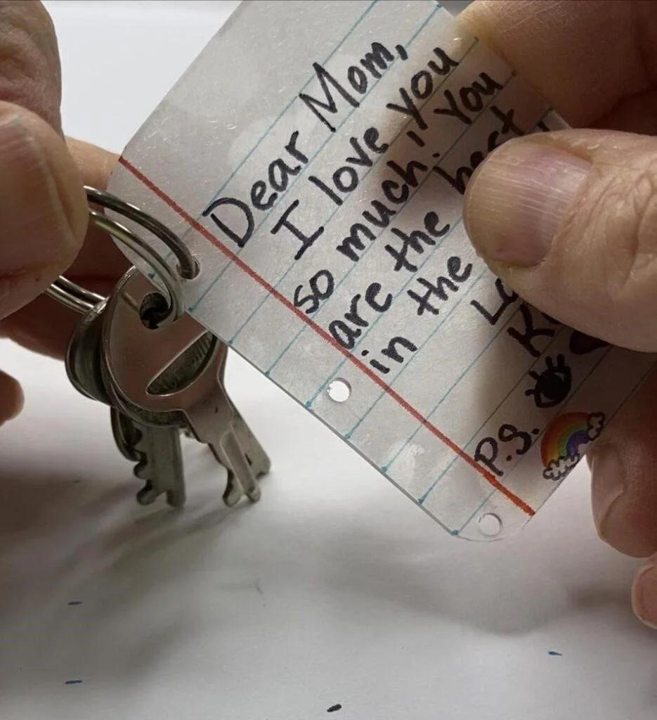 Easy DIY Mother's Day Gift Idea 2024: Shrinky Dink Key chains! — Art ...